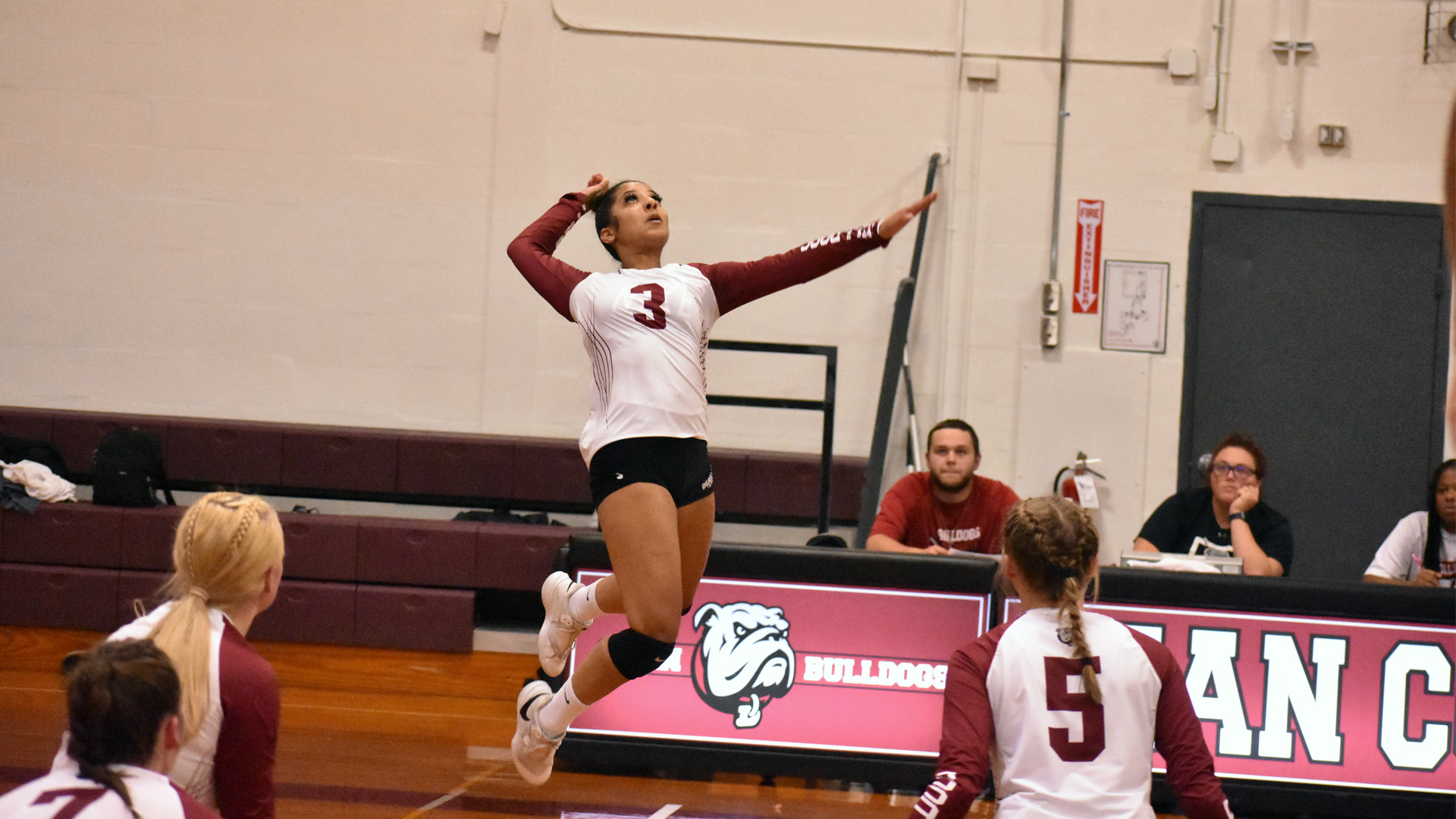 Jordan Herivaux - 2022 - Women's Volleyball - Dean College