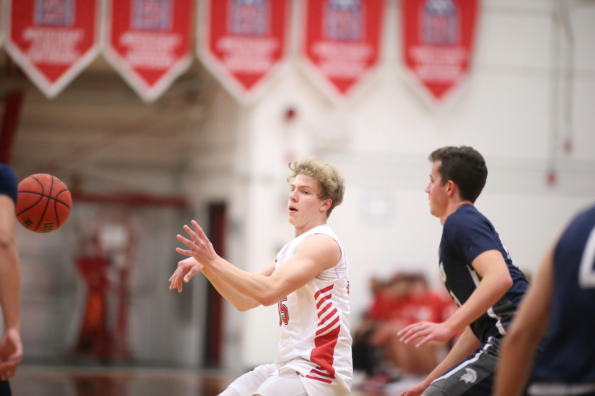 Men’s basketball comes back to earn first conference win at DePauw ...