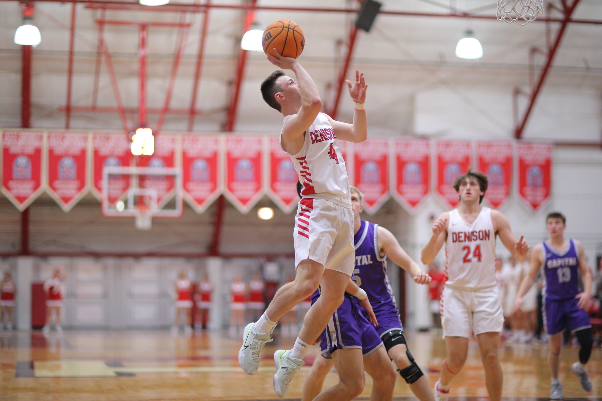 Men’s basketball breaks single-game 3-point record; falls in double ...