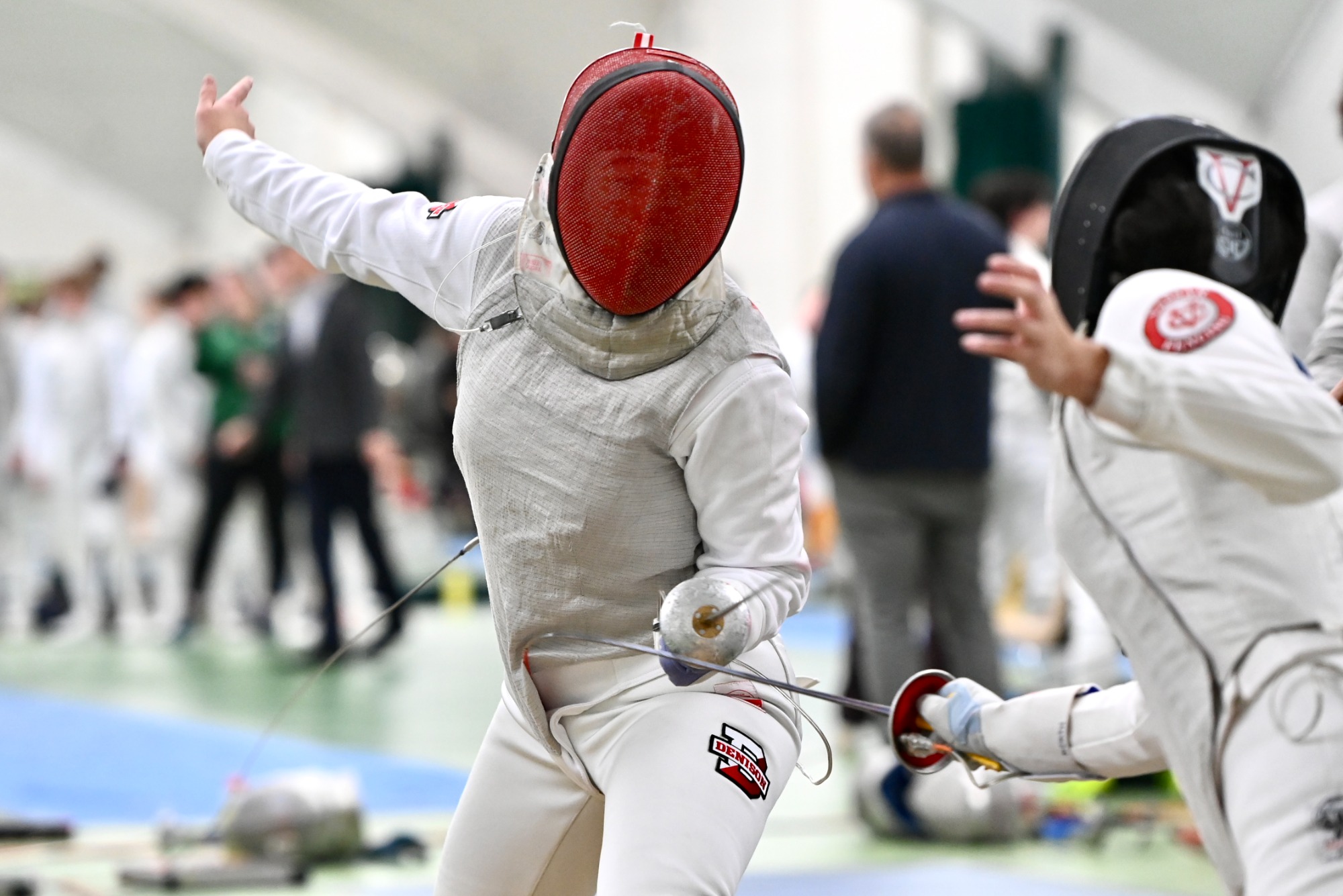 No. 5 women’s fencing has two wins and many close matches in all Div. I ...