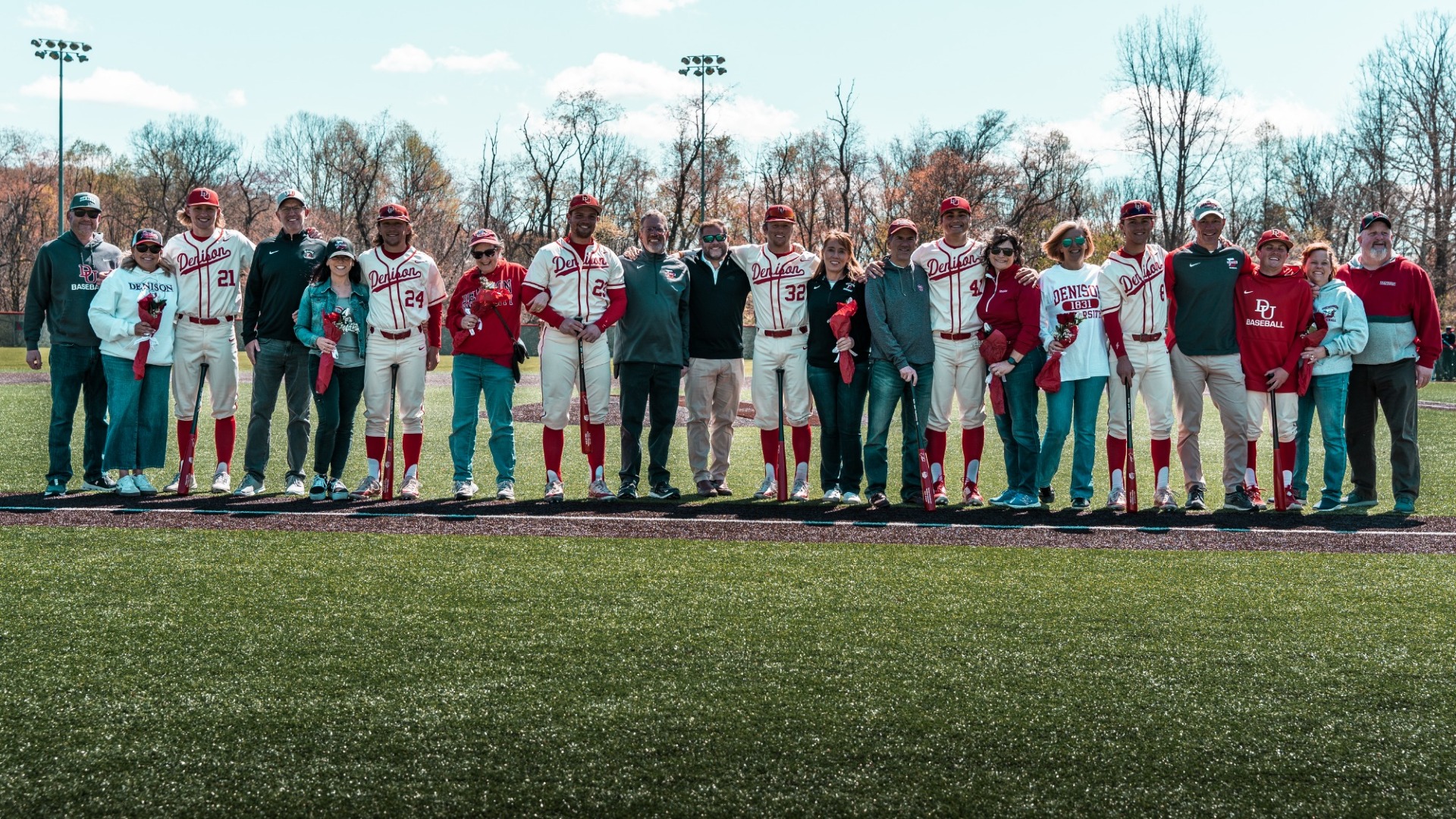 No. 2 baseball scores 32 runs in Senior Day sweep - Denison University