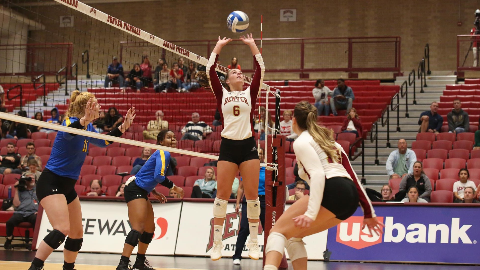 Ellie Anderson - Women's Volleyball - University of Denver Athletics