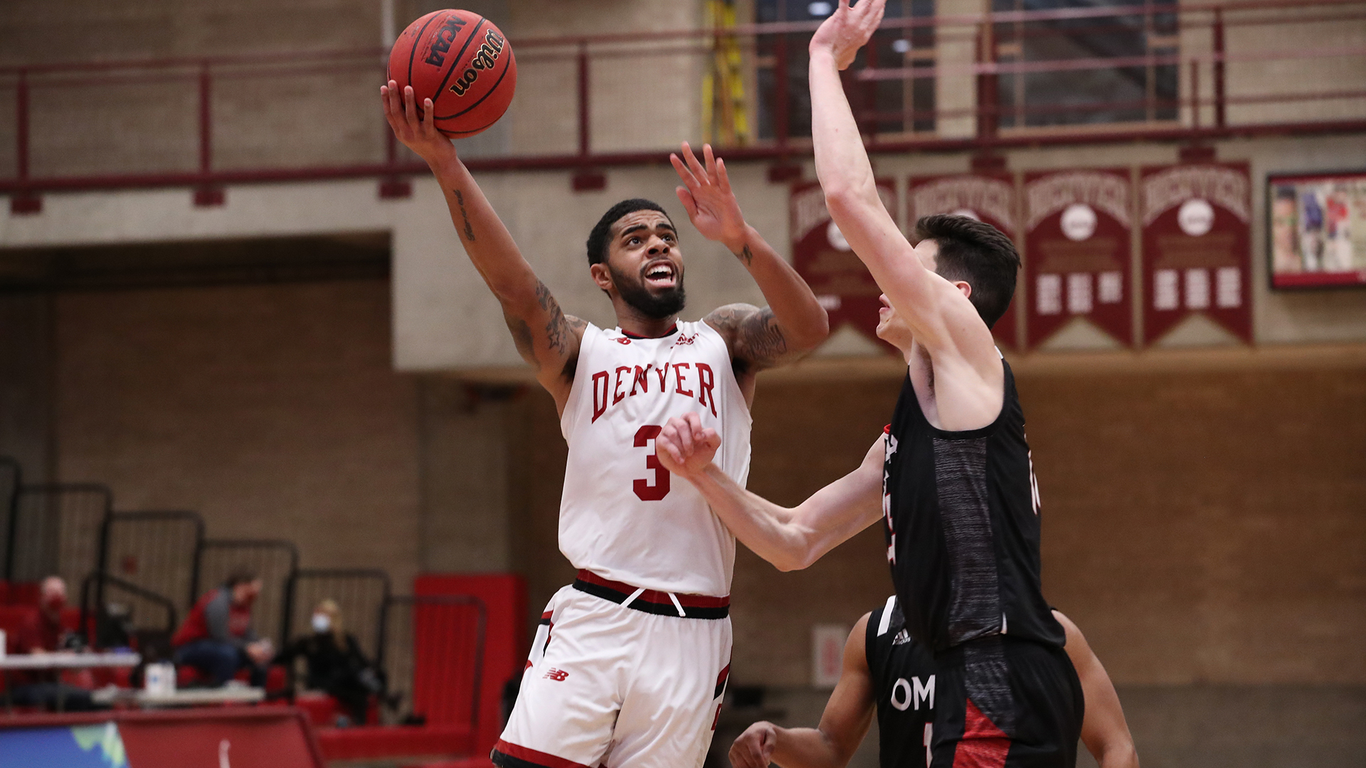 Pioneers’ Season Comes to a Close Against Mavericks - University of ...