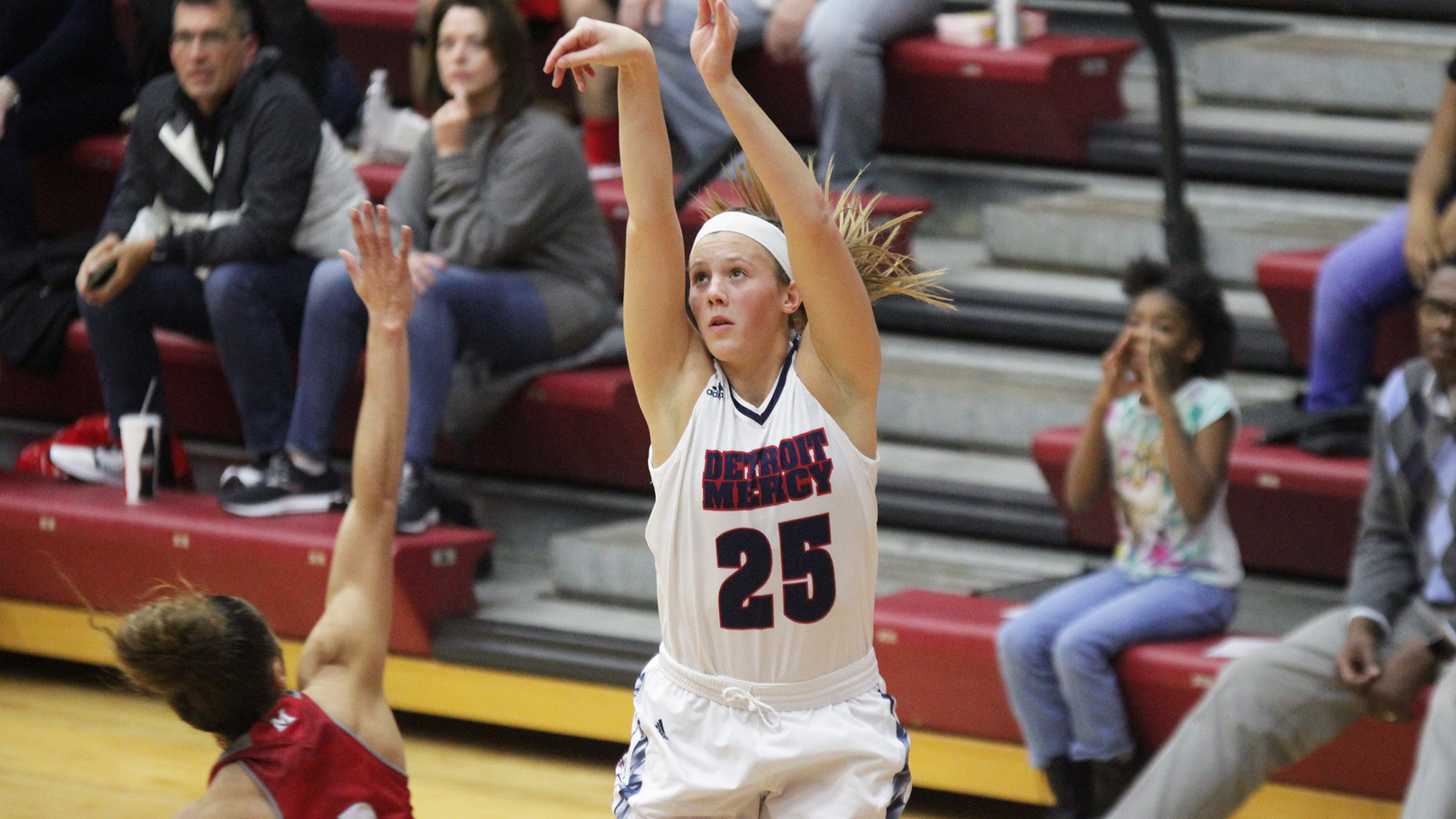 Lexey Tobel - Women's Basketball - University of Detroit Mercy Athletics
