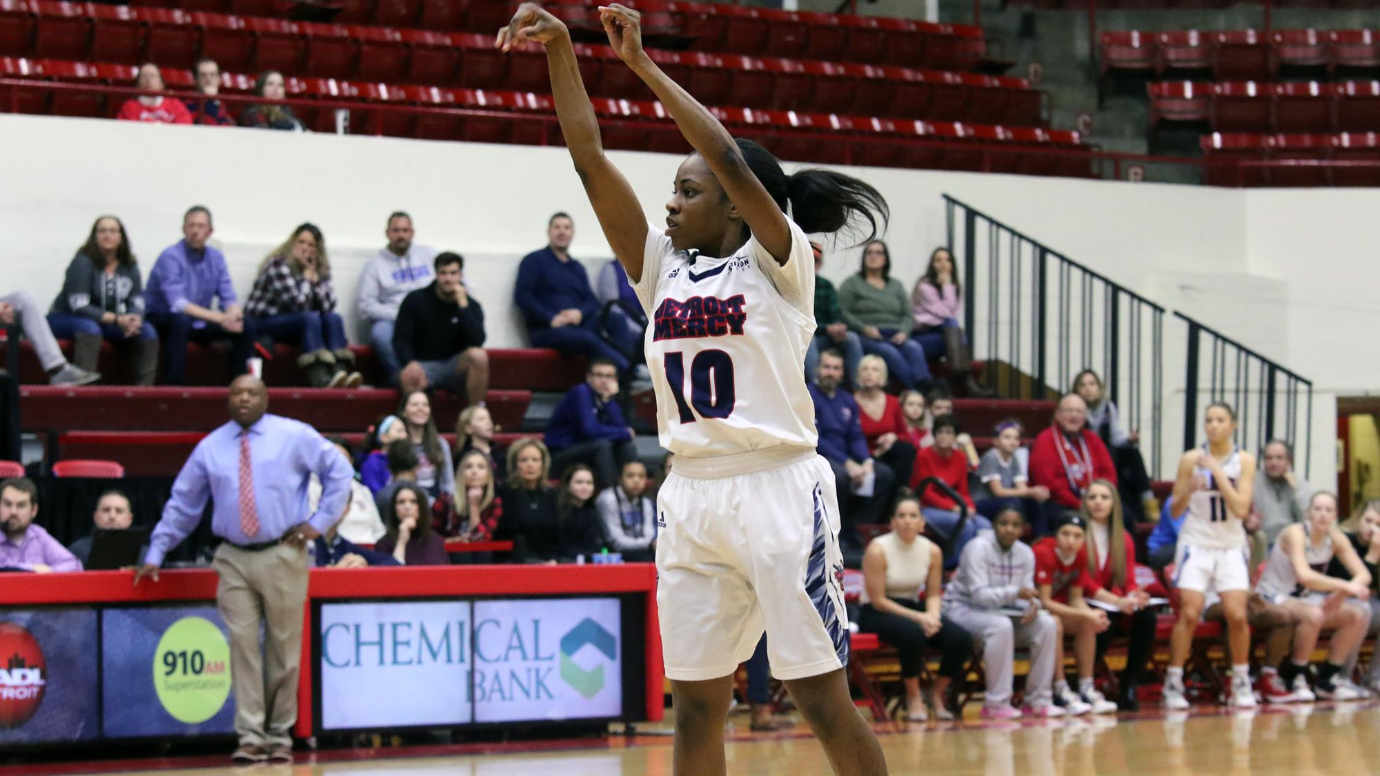Brittney Jackson - Women's Basketball - University of Detroit Mercy ...