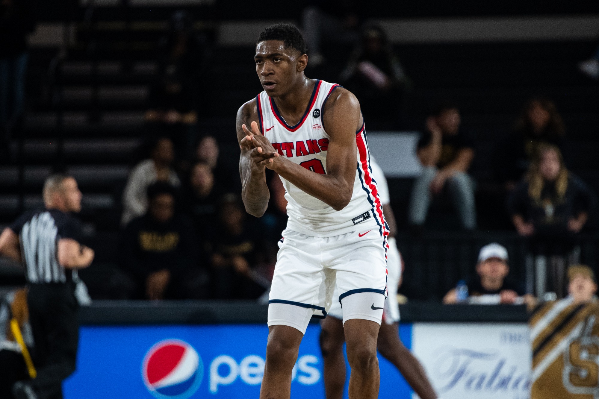 Men's Basketball Welcome Five More To Six & Livernois - University of ...