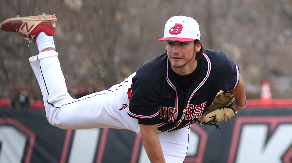 Red Devils Drop Third of Season Despite 17-K Effort - Dickinson College