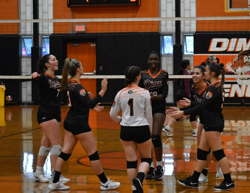 Volleyball advances to round of 32 with preliminary-round win over ...