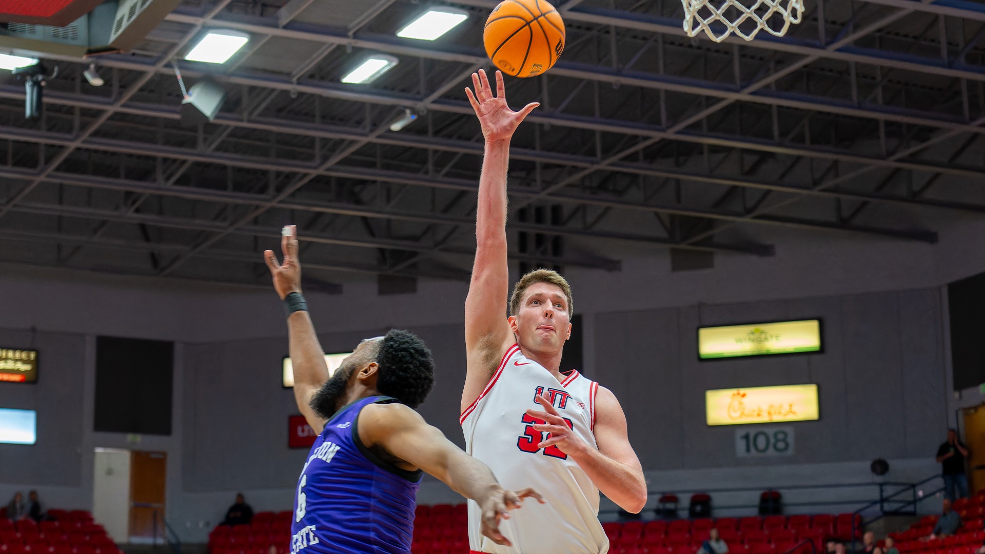 Tanner Christensen - Men's Basketball - Utah Tech University Athletics