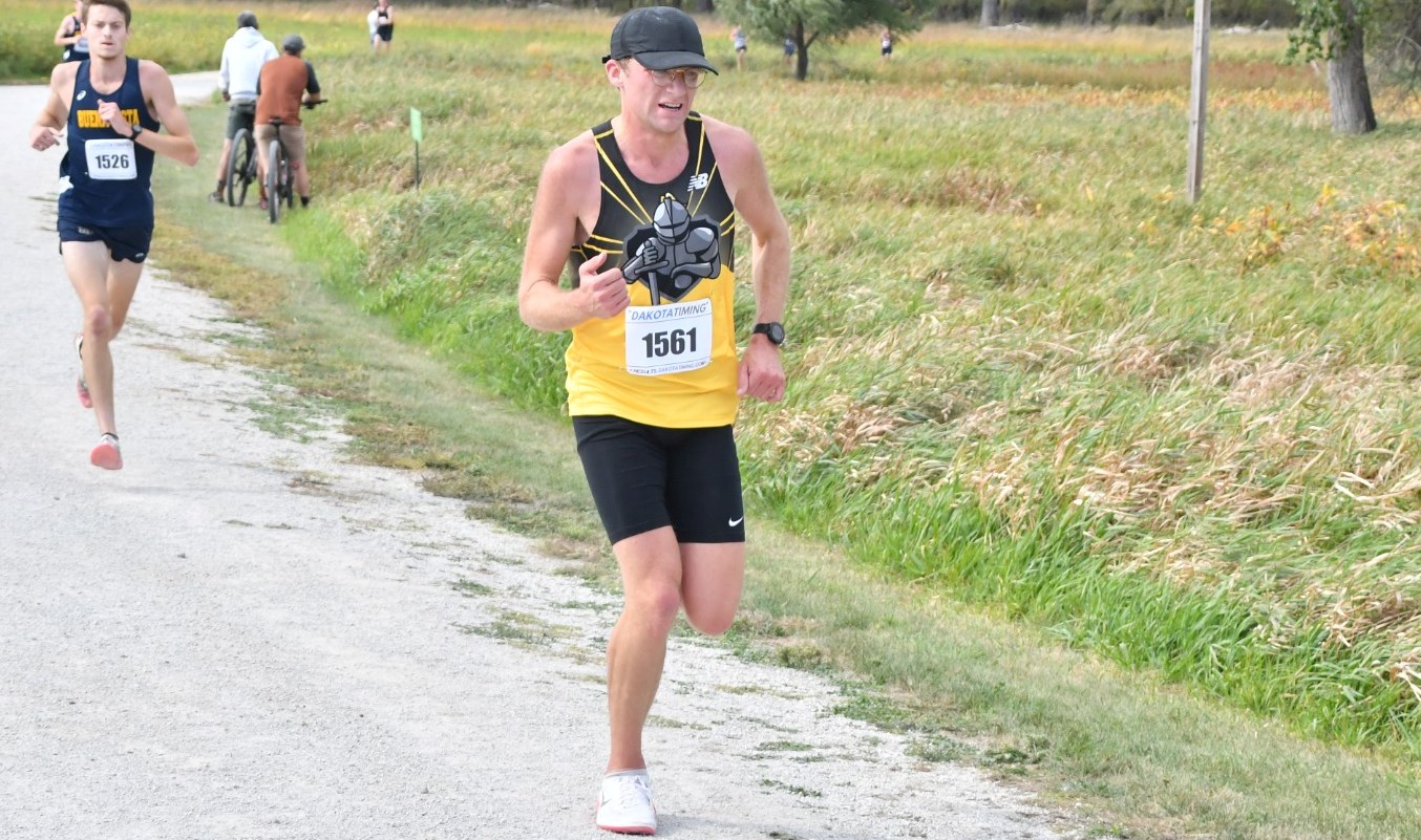 Trey Engen - 2022 - Men's Cross Country - Dordt University