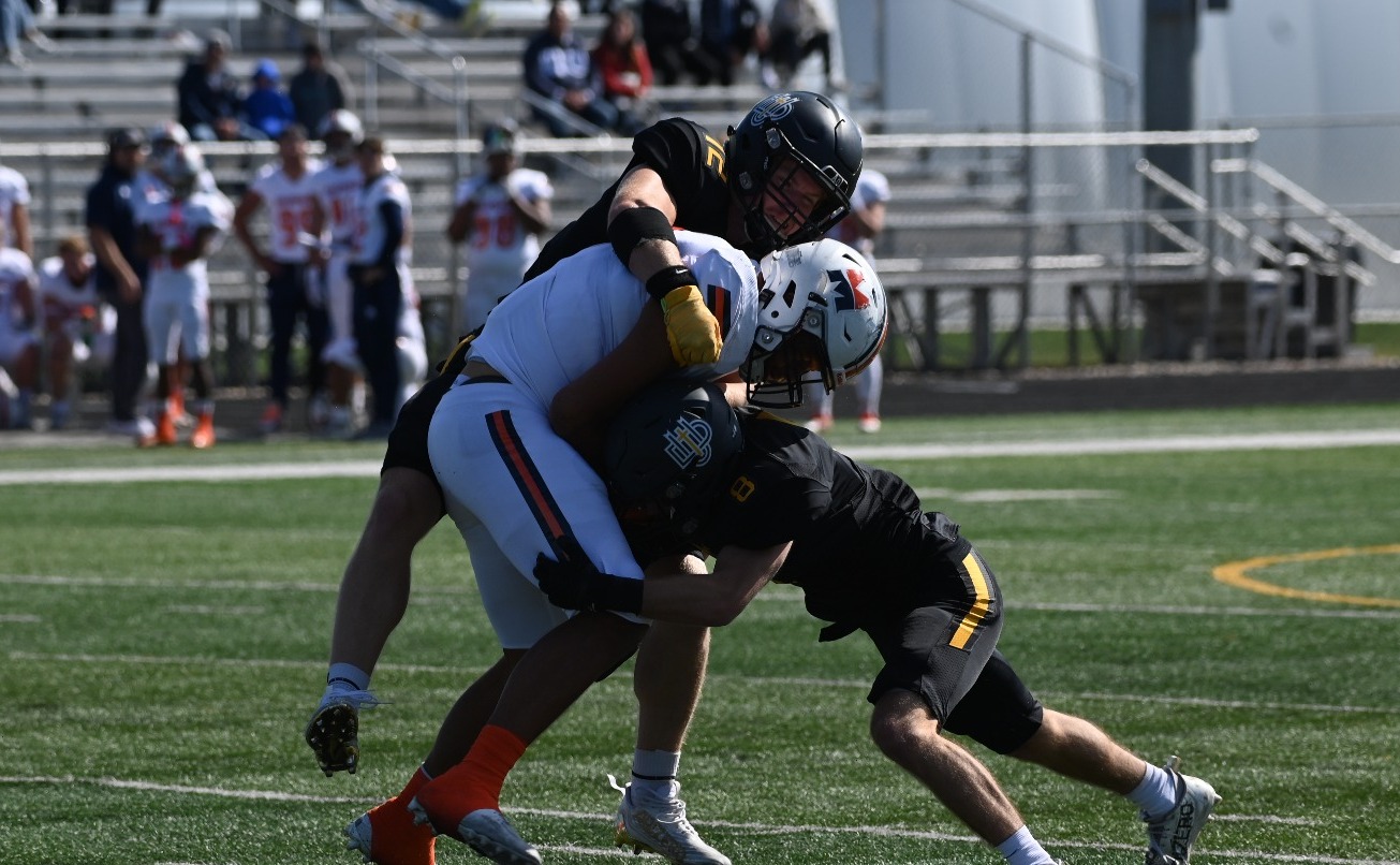 Defensive Skirmish Ends Football Four Game Winning Streak - Dordt ...