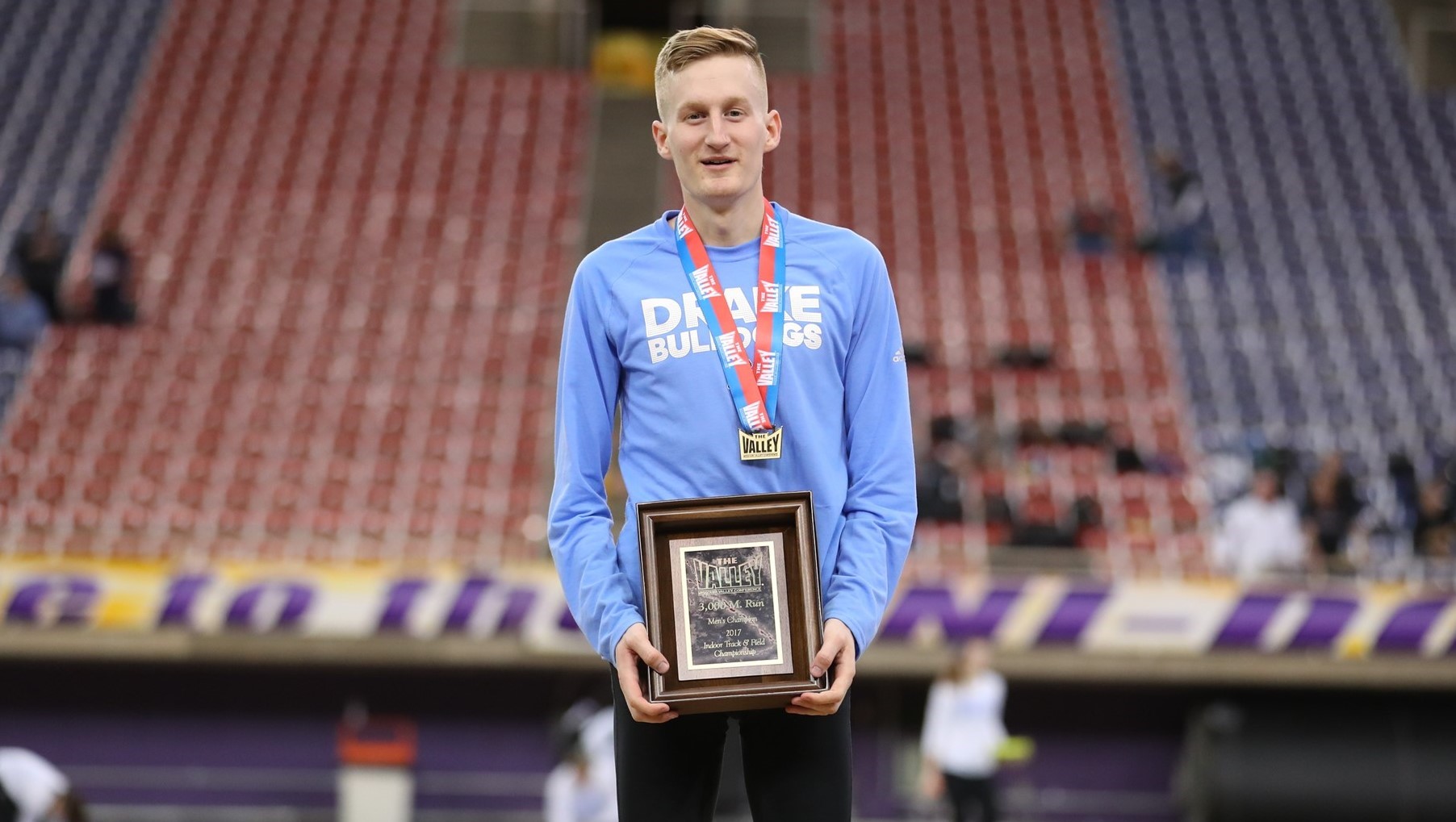 Reed Fischer - 2016-17 - Men's Track and Field - Drake University Athletics
