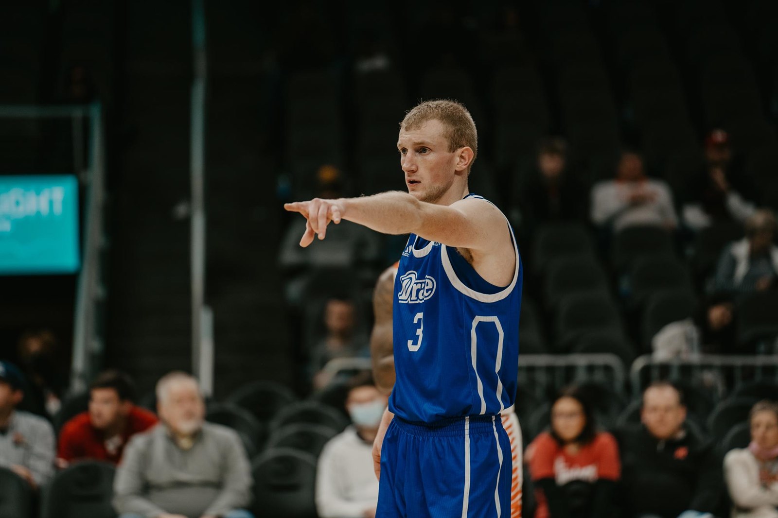 Penn Returns, Sturtz Notches Double-Double in Road Loss - Drake ...