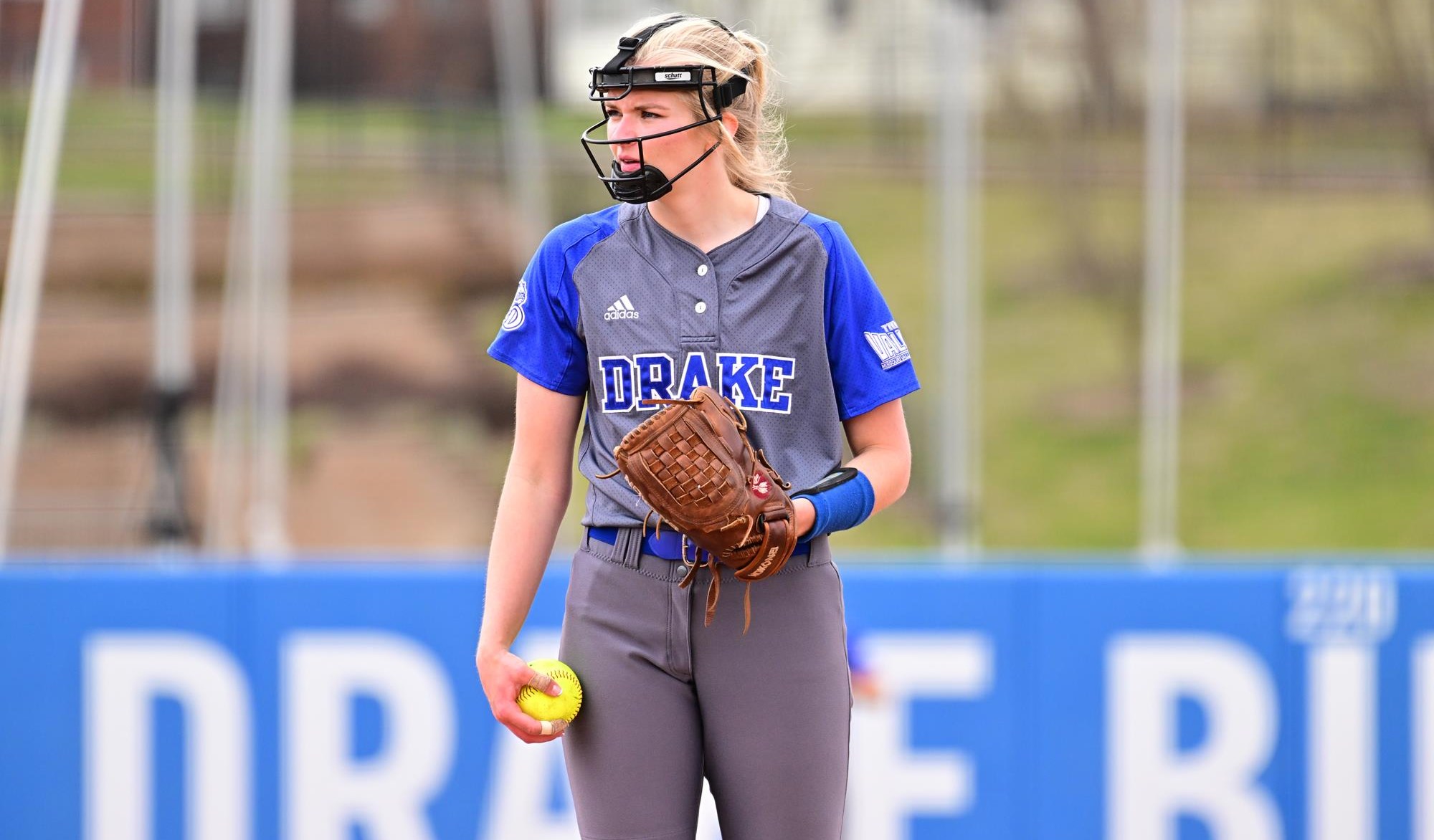 Softball Splits Afternoon in Terre Haute - Drake University Athletics