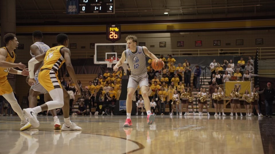 Drake Goes to Double OT Again, Finds a Way to Win at Valpo - Drake ...