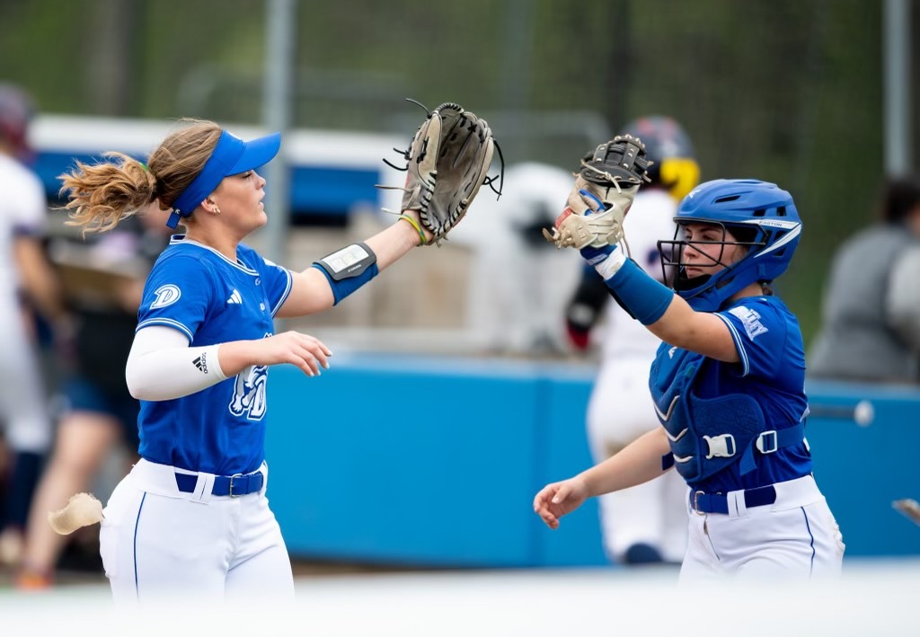 Softball Splits Delayed Double Header with UIC - Drake University Athletics