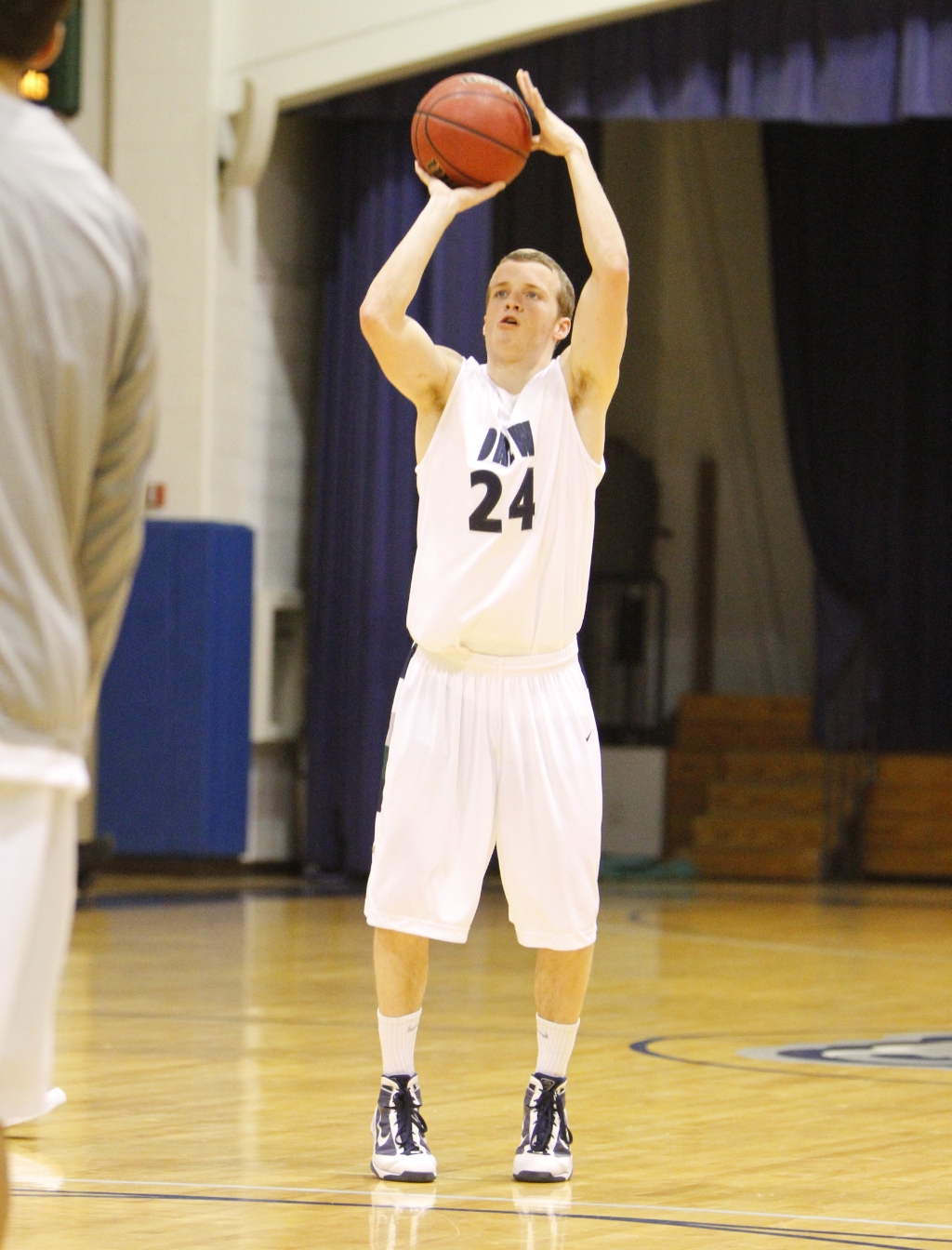 Travis DeNapoli - Men's Basketball - Drew University Athletics