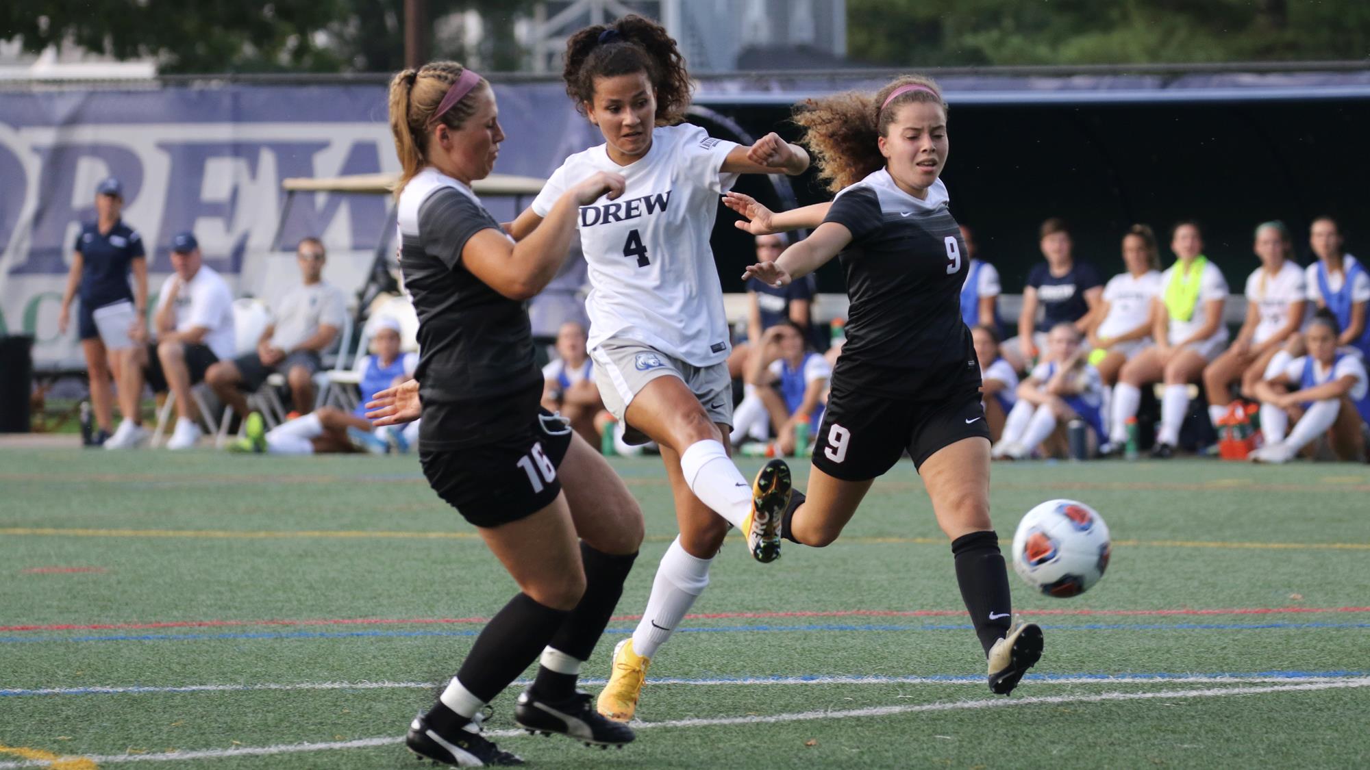 Ela Christensen - Women's Soccer - Drew University Athletics