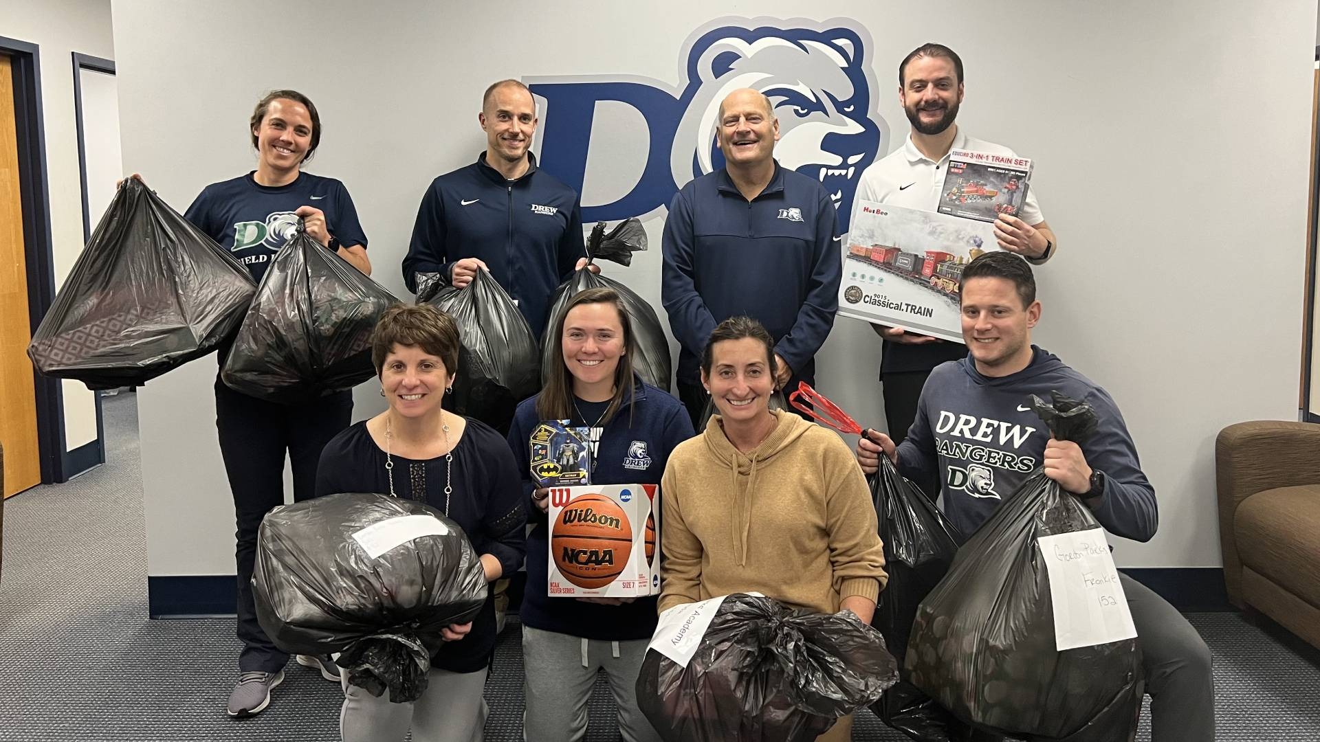 Drew Athletics Provides Christmas Gifts to Children - Drew University ...