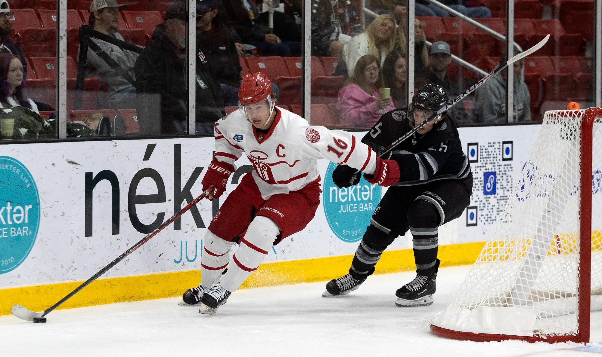Saints Suffer First Regulation Loss on Saturday - Dubuque Fighting Saints