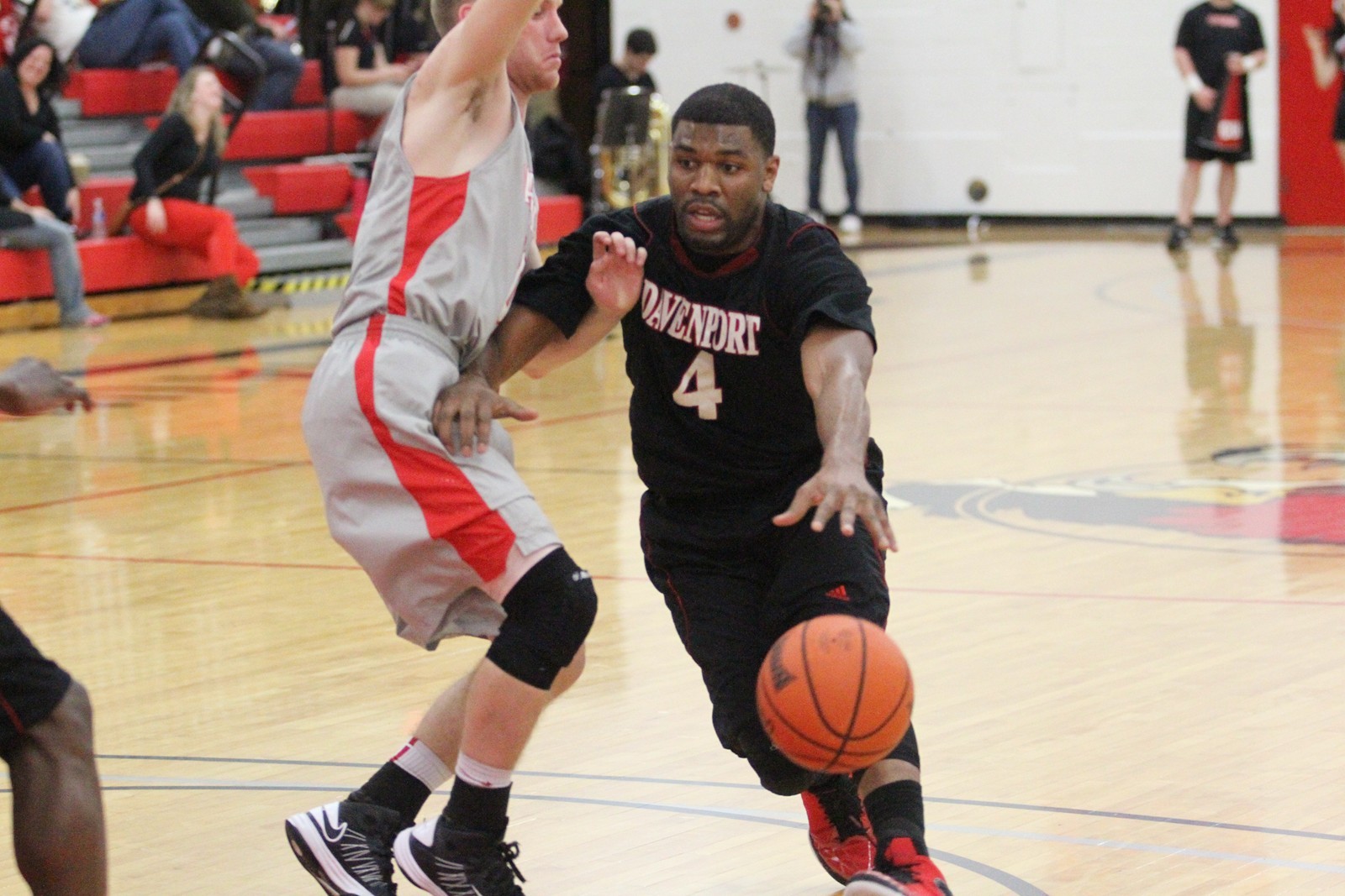 Derek Brooks - Men's Basketball - Davenport University Athletics