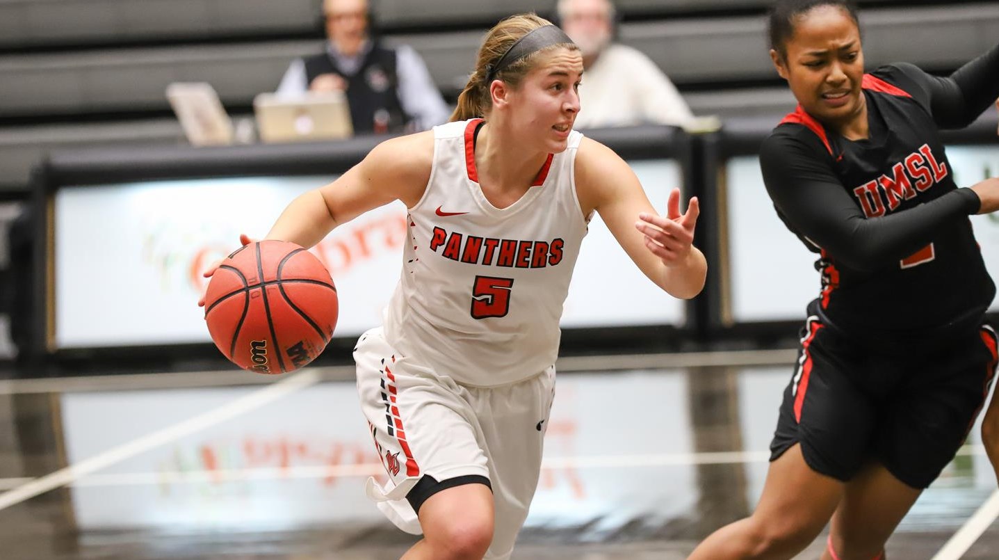 Amanda Merz - Women's Basketball - Davenport University Athletics