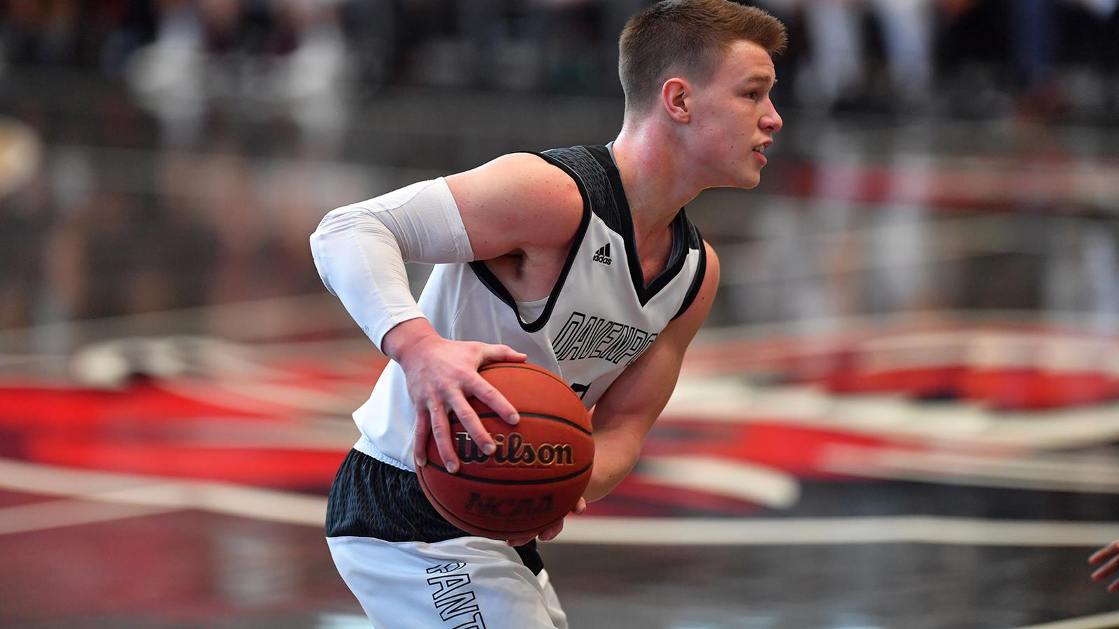 Avery Hudson - Men's Basketball - Davenport University Athletics