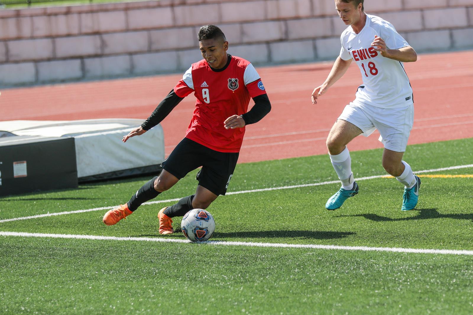 Yovany Duran - Men's Soccer - Davenport University Athletics