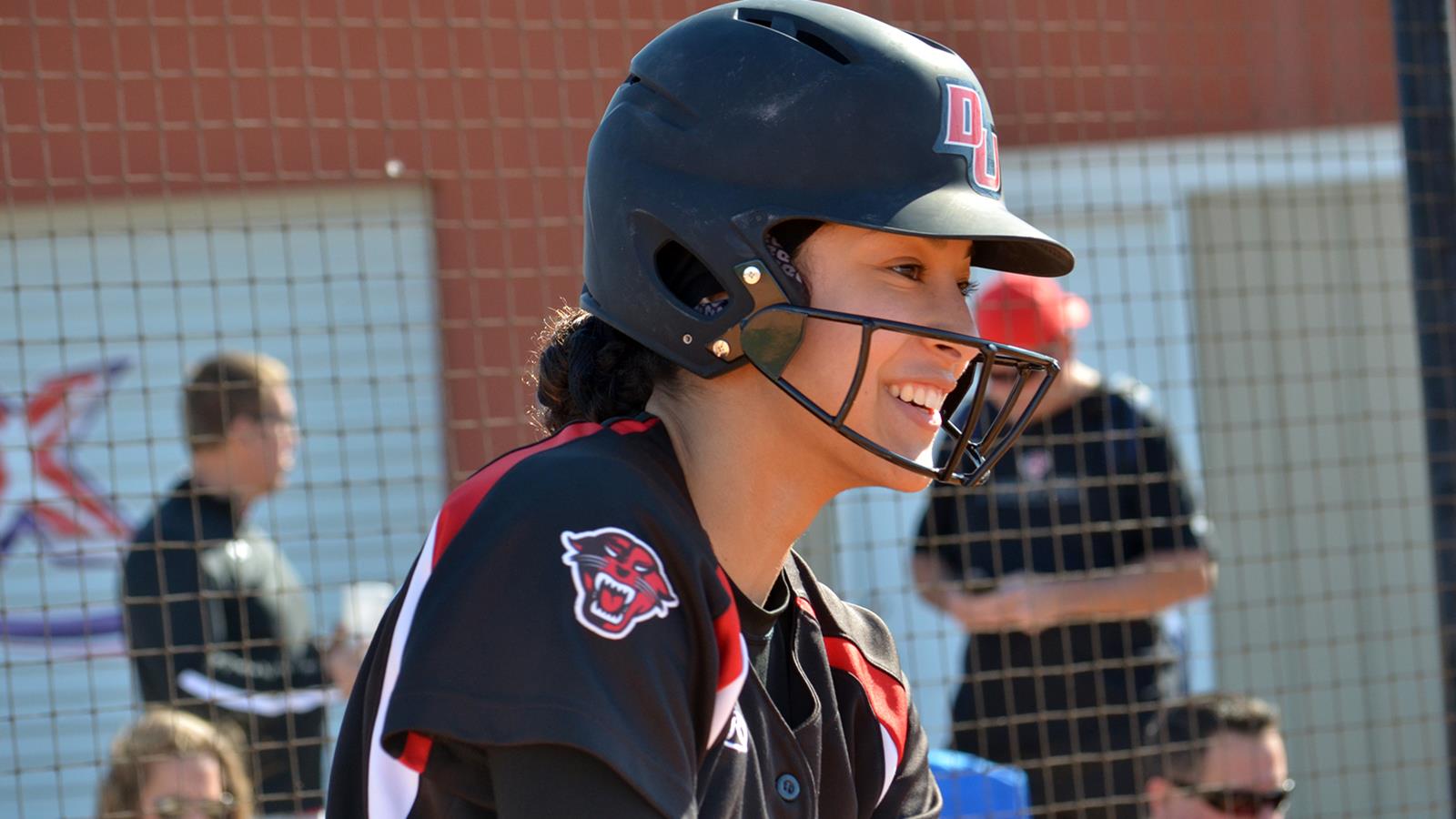 Alexa Flores - Softball - Davenport University Athletics