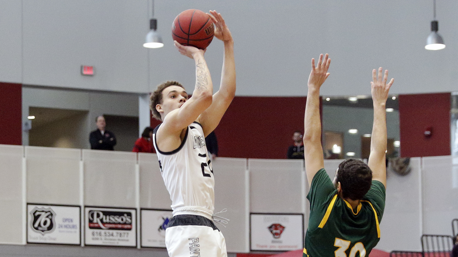 Evan Hines - Men's Basketball - Davenport University Athletics