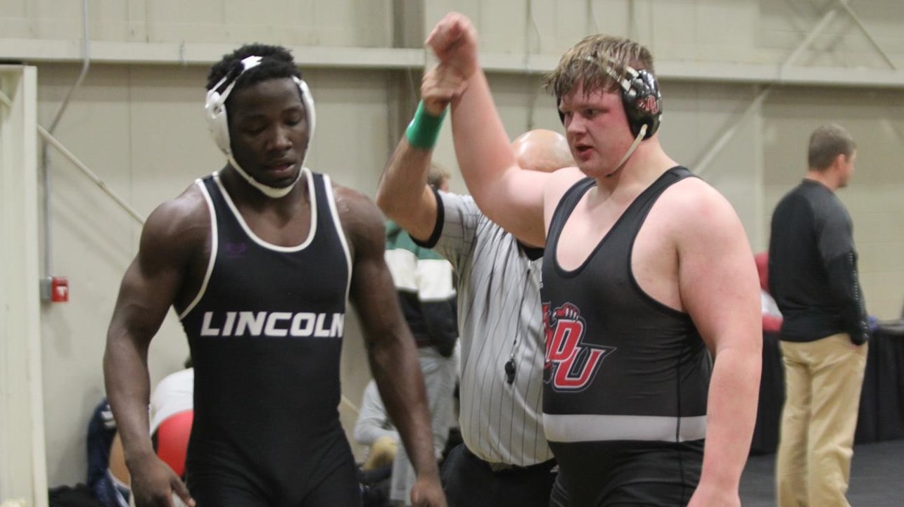 River Fox - Men's Wrestling - Davenport University Athletics