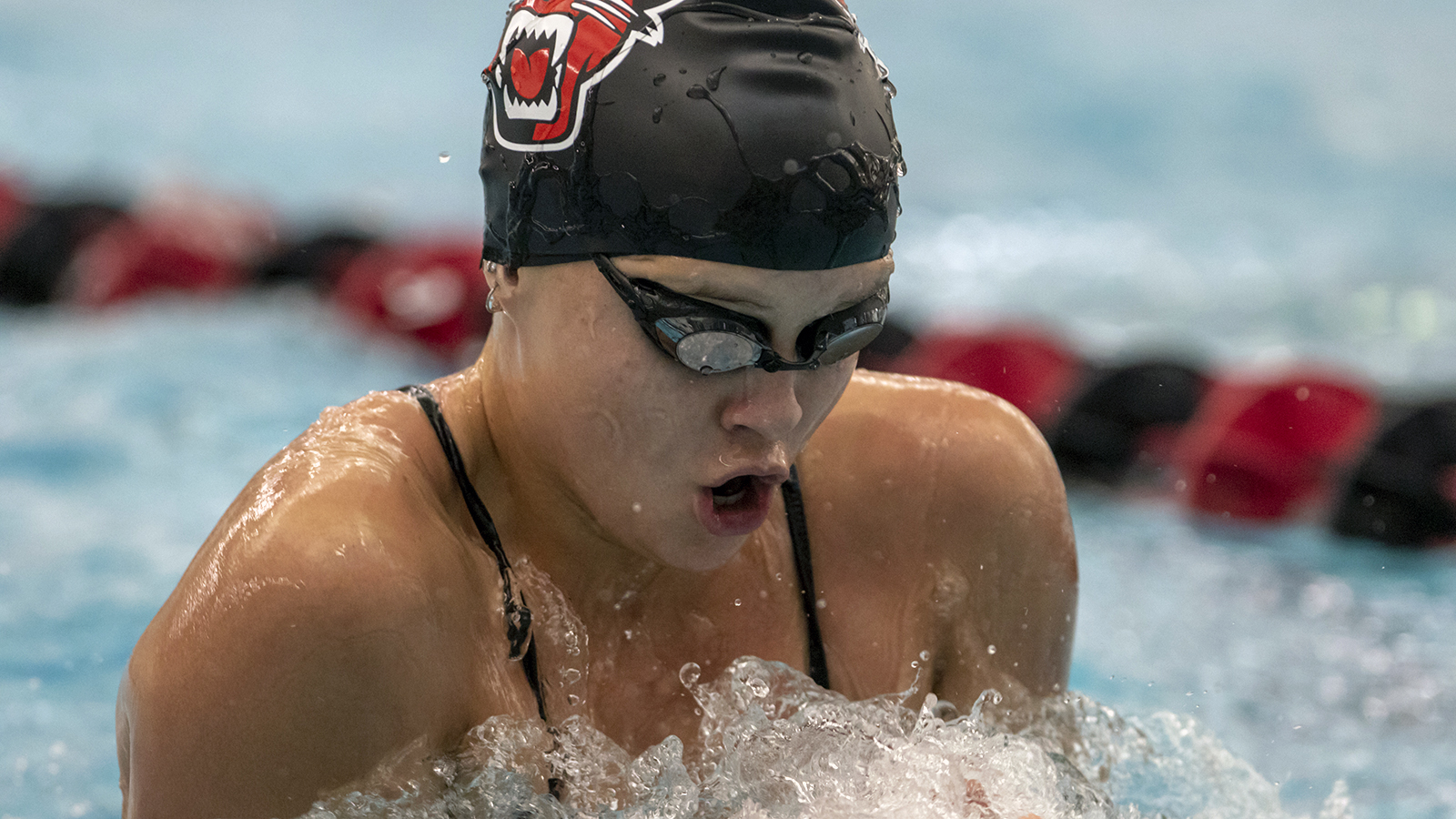 Emma Wallis - Women's Swimming and Diving - Davenport University Athletics