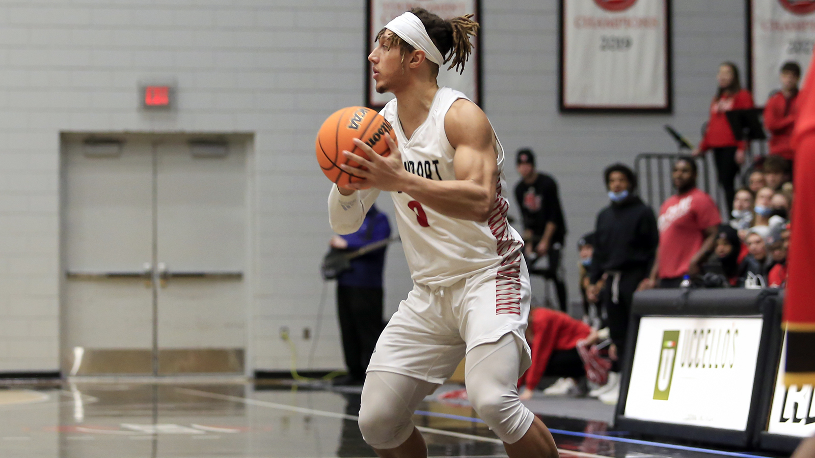 Samm Jones - Men's Basketball - Davenport University Athletics