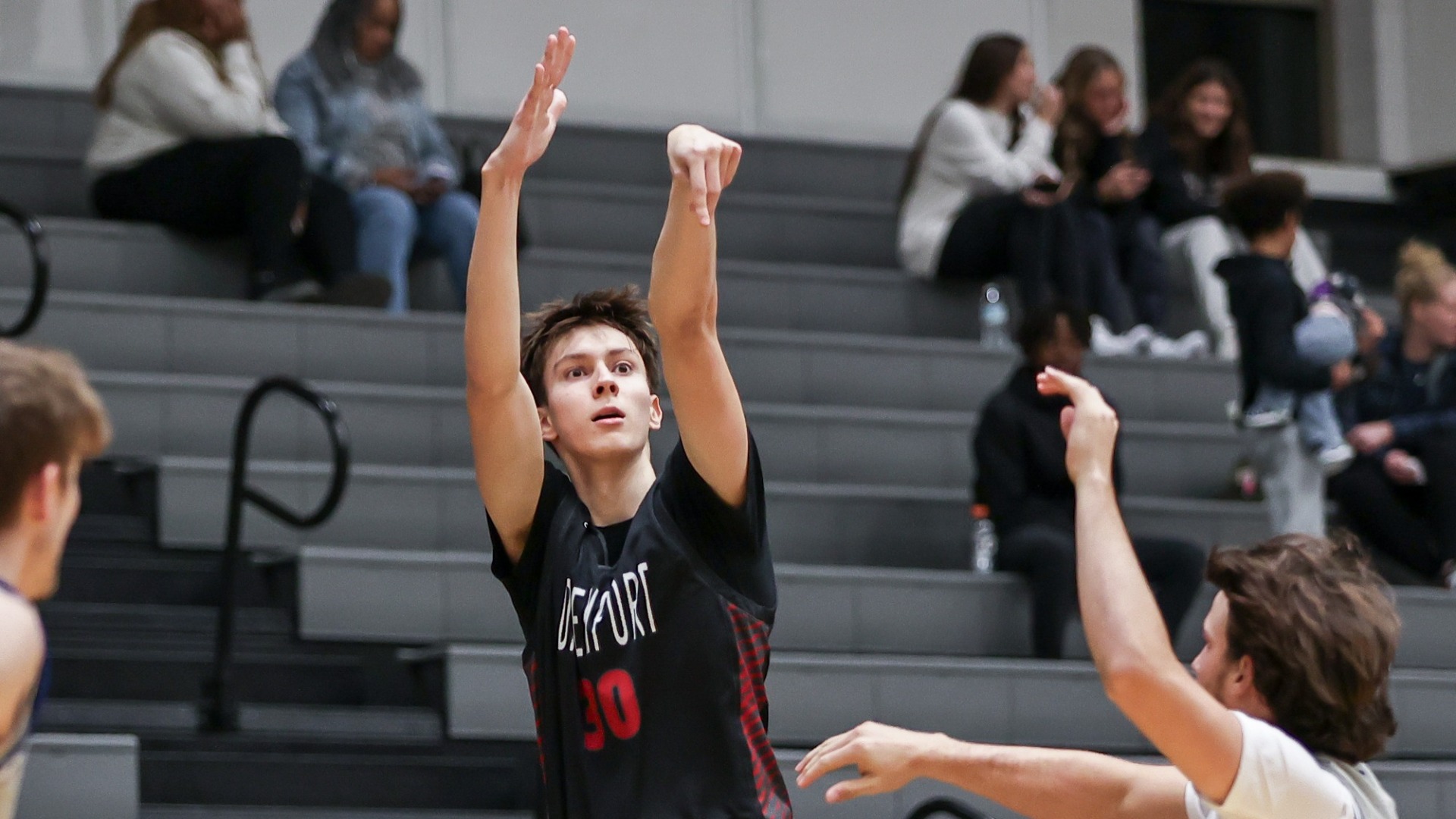 Matas Deksnys - Men's Basketball - Davenport University Athletics