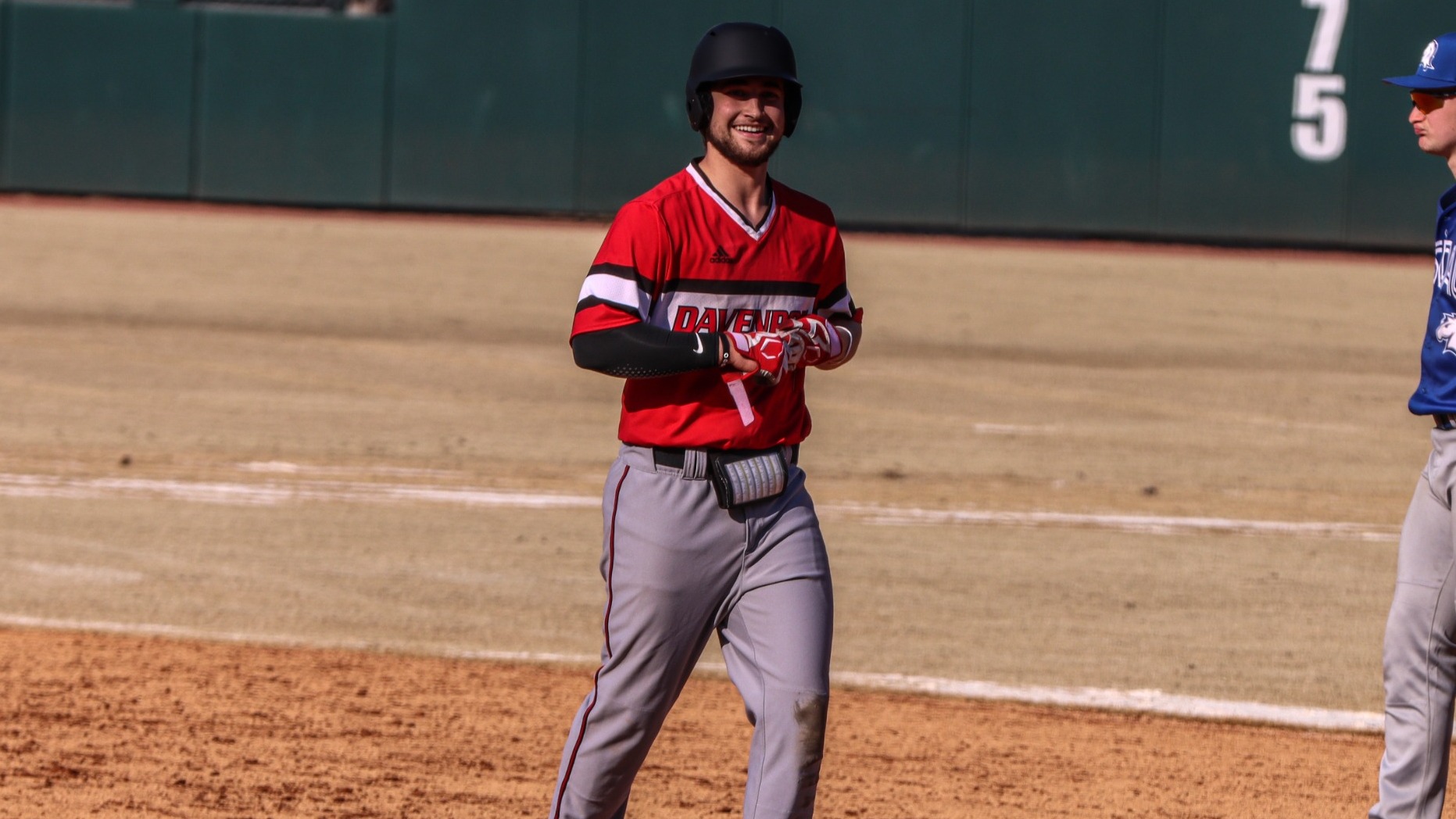 Sharks take a bite out of the Panthers with big sixth inning ...