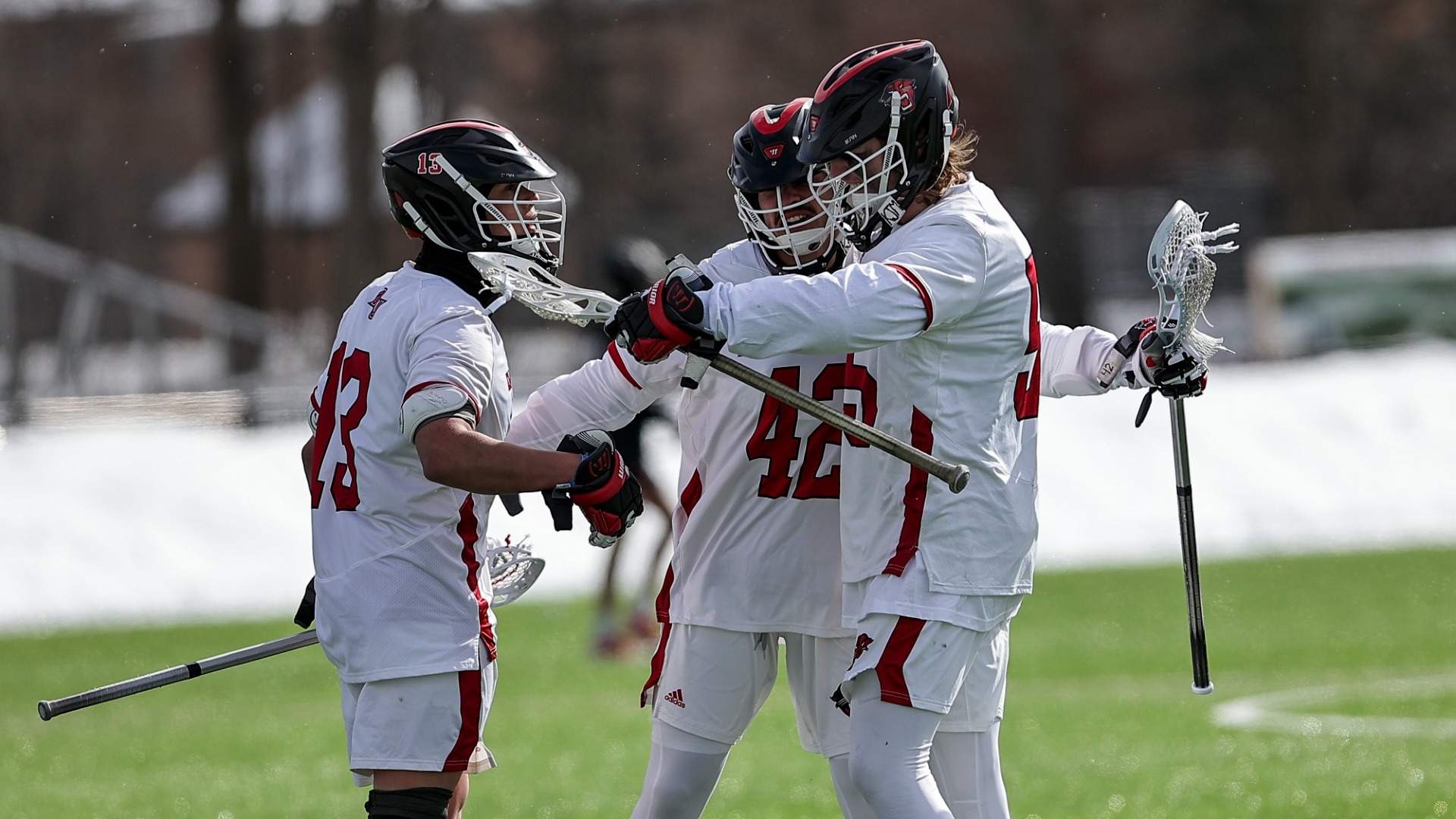 Panthers ride hot streak in victory over Lake Erie - Davenport ...