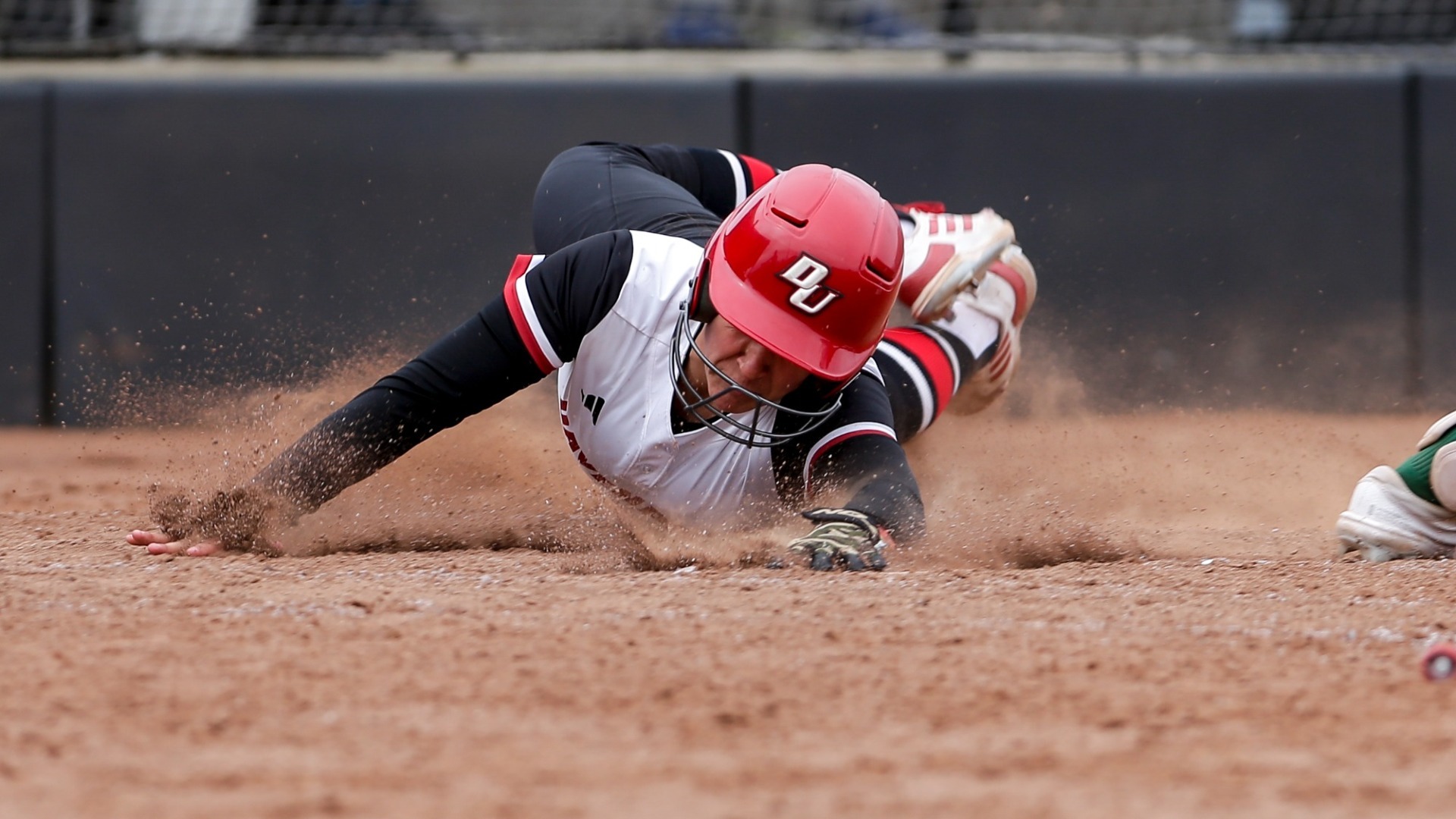 Alexis Gills - Softball - Davenport University Athletics