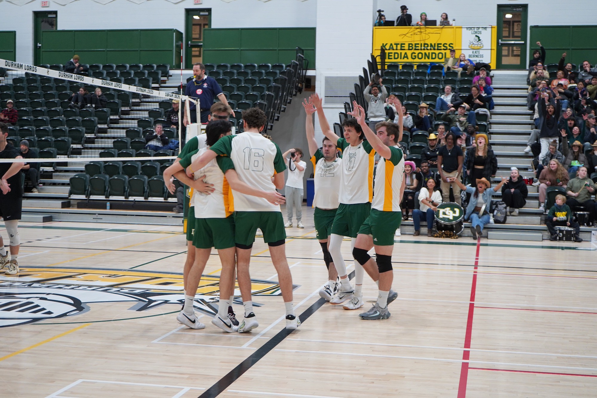 Men's volleyball beat Canadore in four - Durham College Athletics