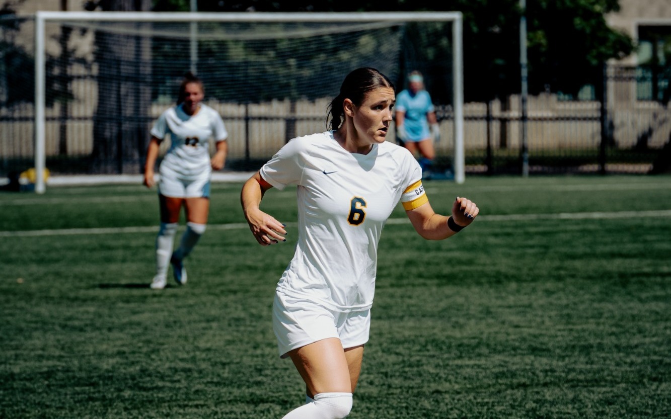 Stars Fall to Scarlet Hawks - Dominican University Athletics