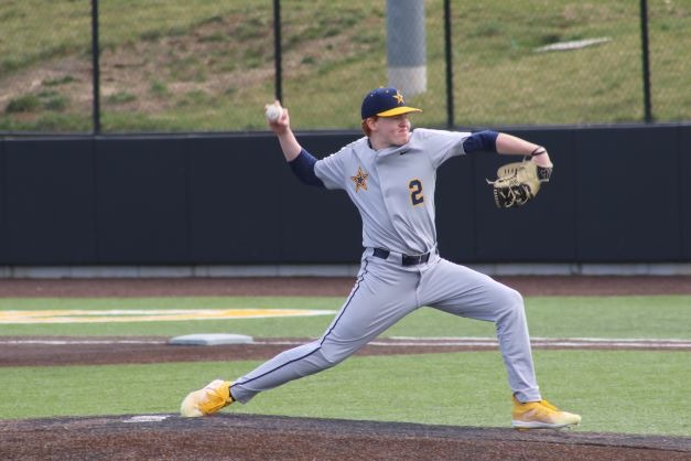 Stars Split With Muskies - Dominican University Athletics