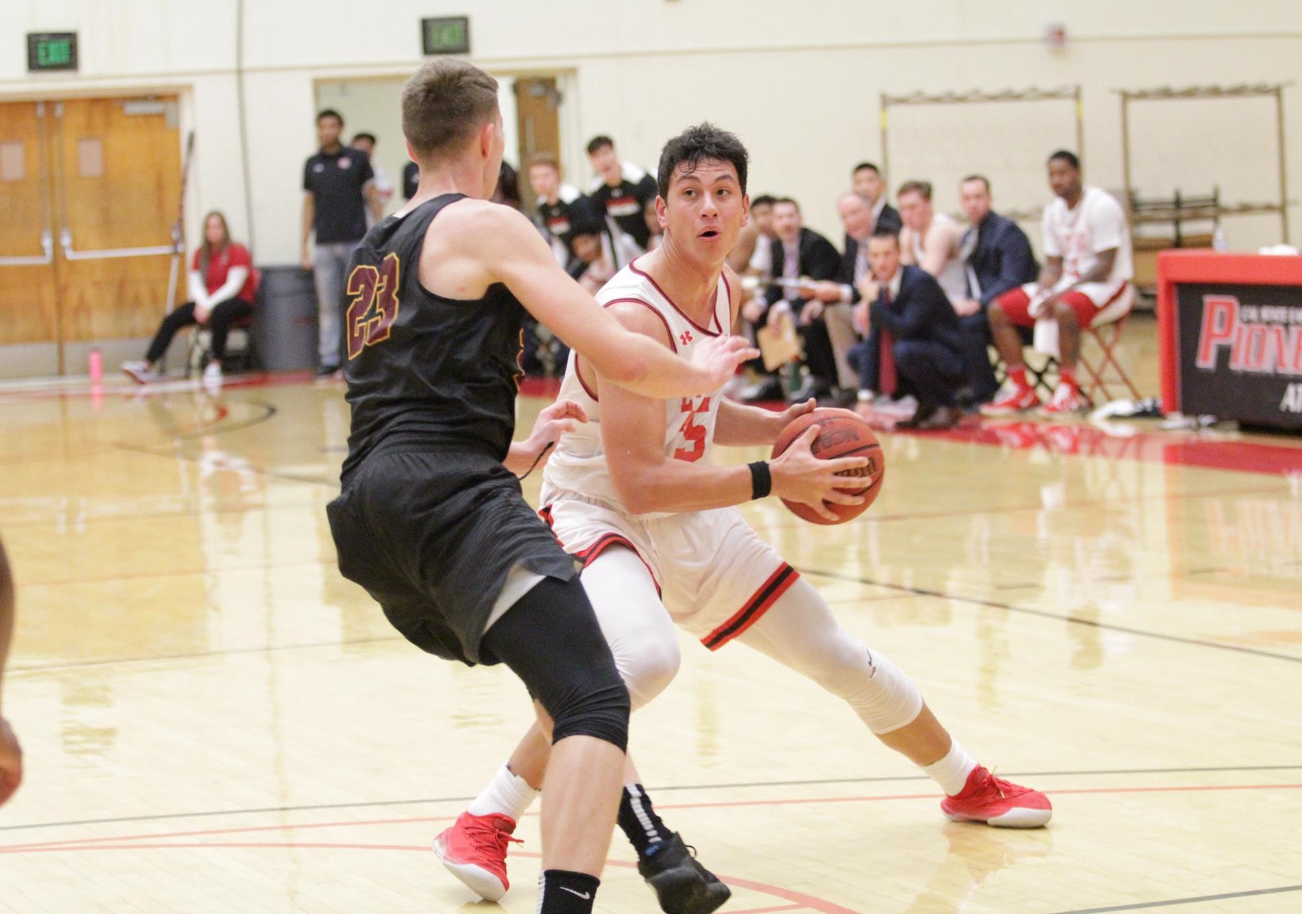 Justin Vigil - Men's Basketball - Cal State East Bay University Athletics