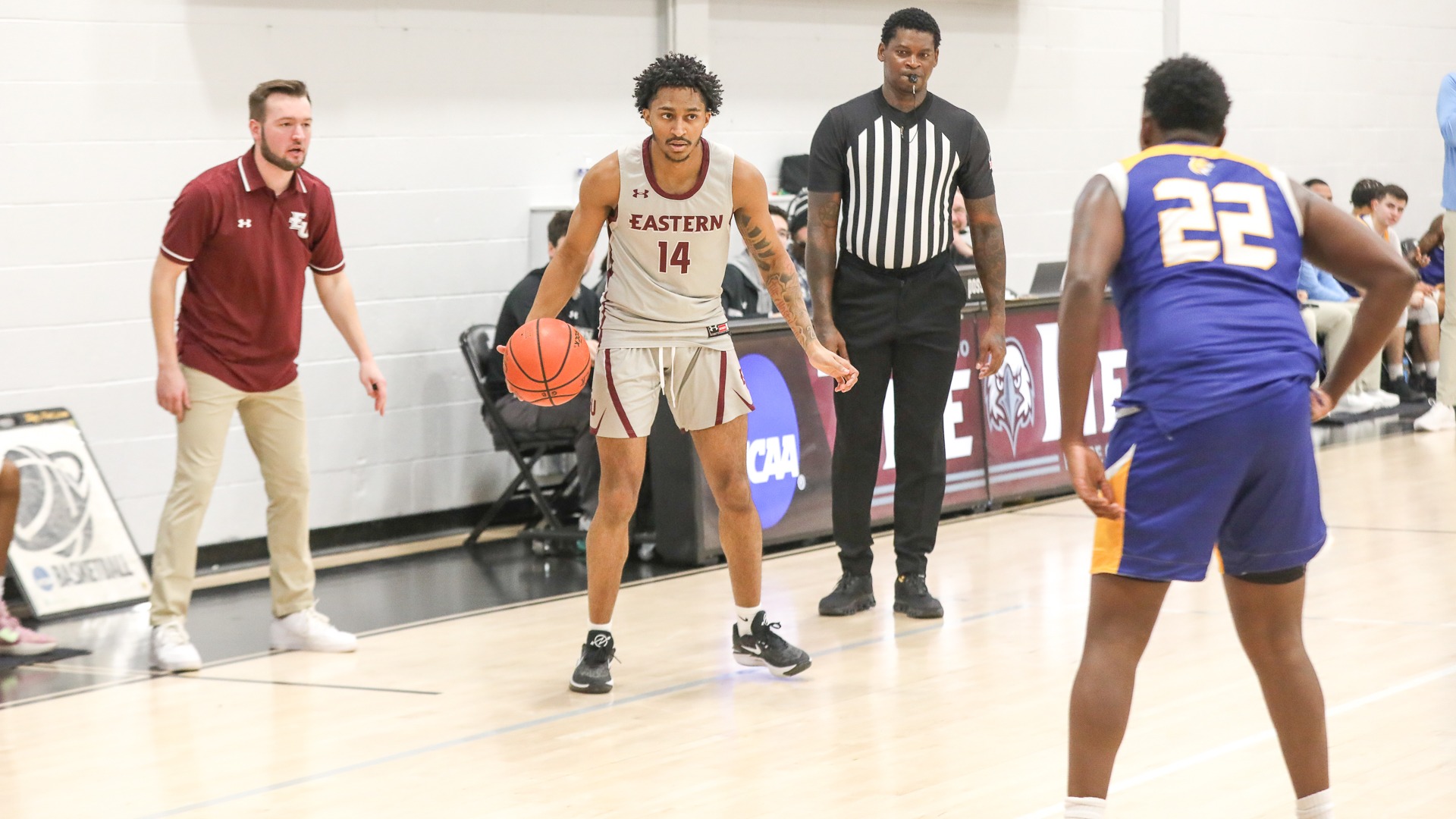 Dominick Blackwood - 2023-24 - Men's Basketball (DV) - Eastern ...