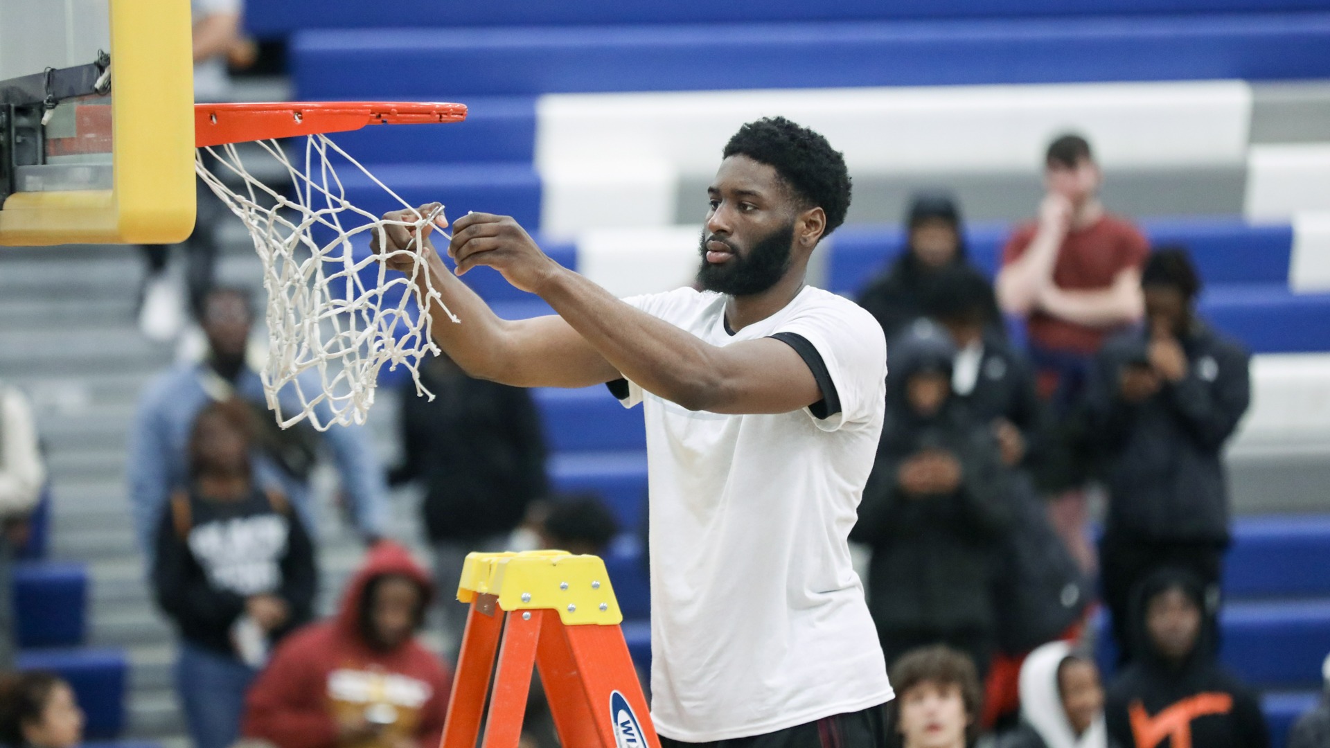 Kevin Reeves - 2023-24 - Men's Basketball - Eastern University Athletics