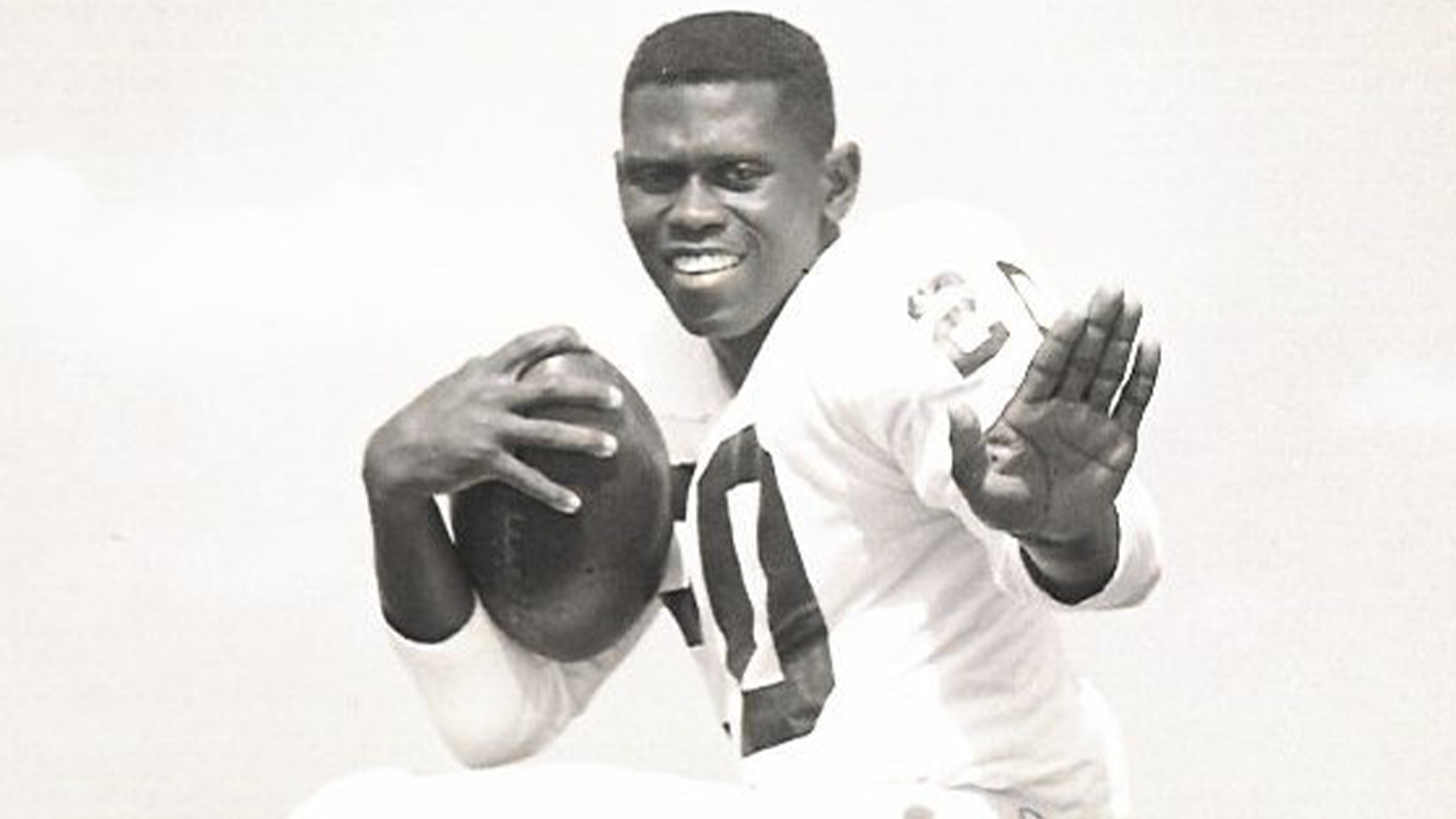 Hawk Athletics Mourns Loss of Hall of Famer Curtis Gentry - University ...