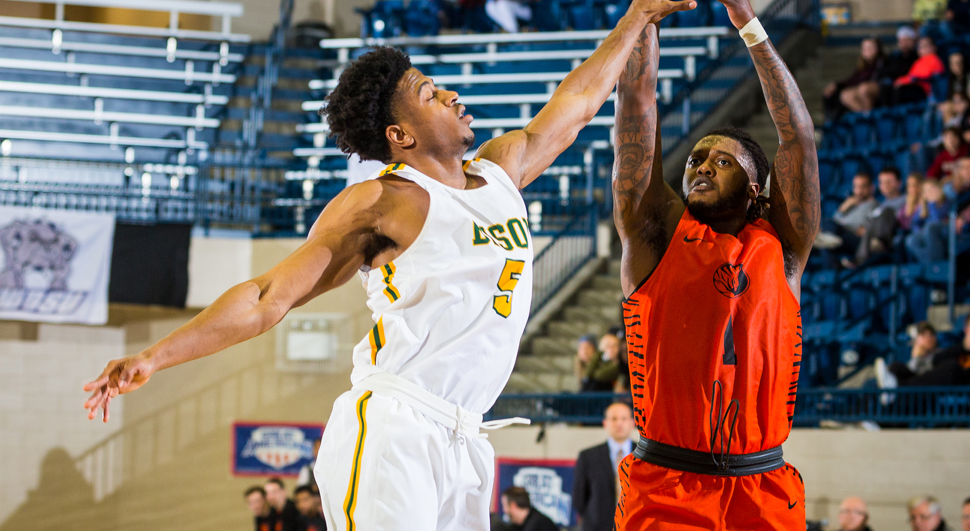 Jamey Woods - Men's Basketball - East Central University Athletics