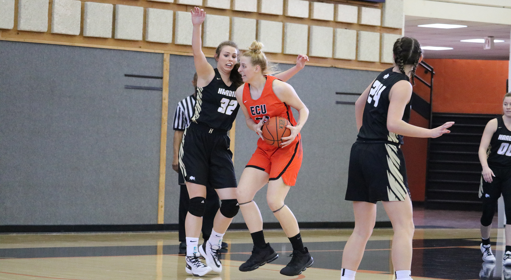 Sam Schwab - Women's Basketball - East Central University Athletics
