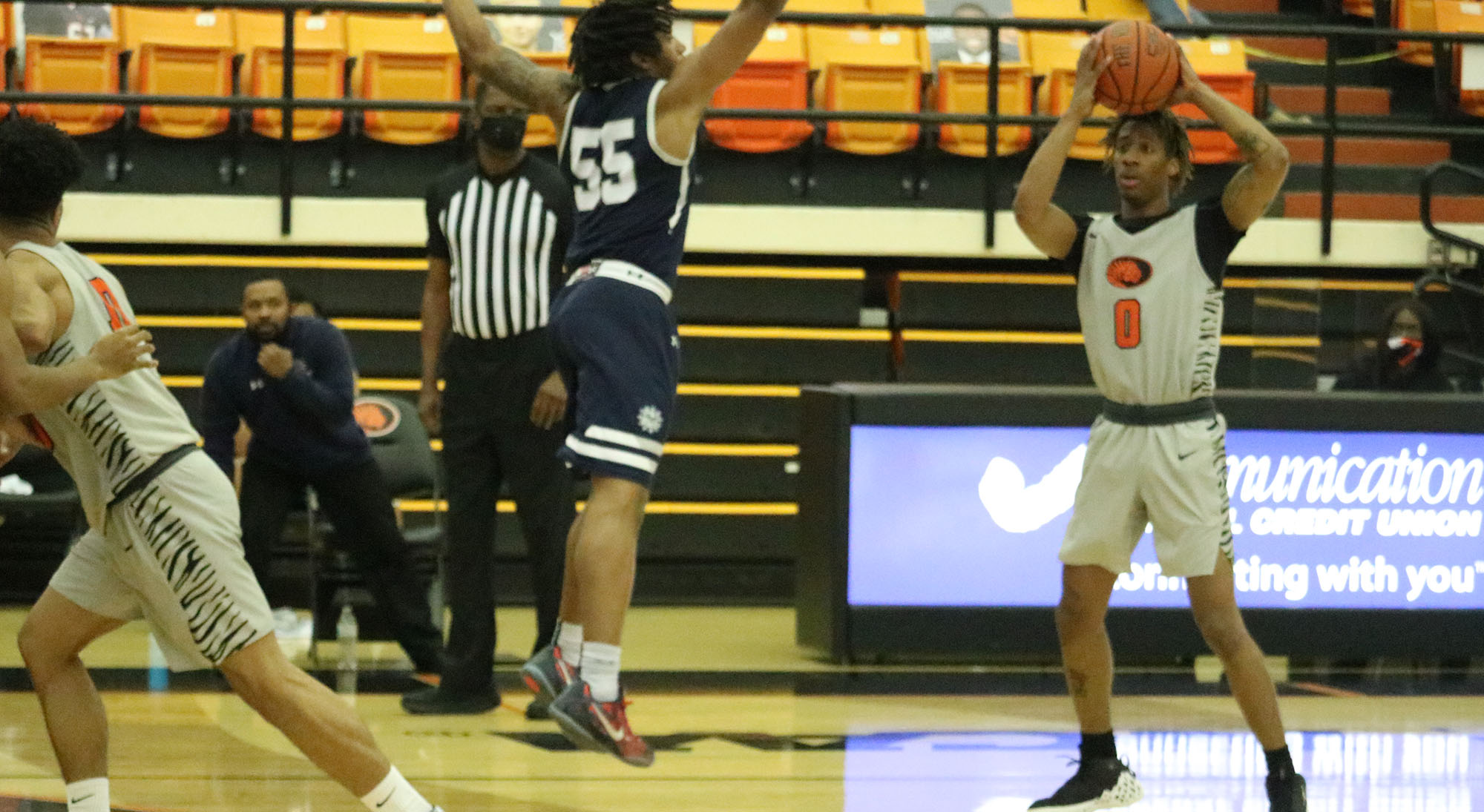 Gerren Jackson - Men's Basketball - East Central University Athletics