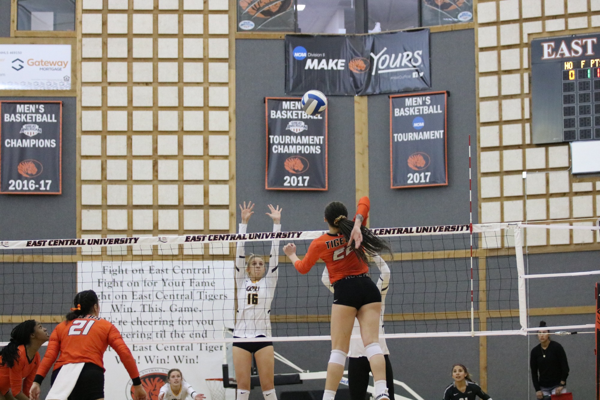 Nyah Walker - Volleyball - East Central University Athletics