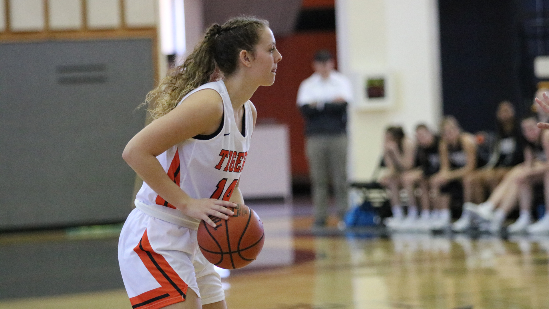 Kate Ogle - Women's Basketball - East Central University Athletics