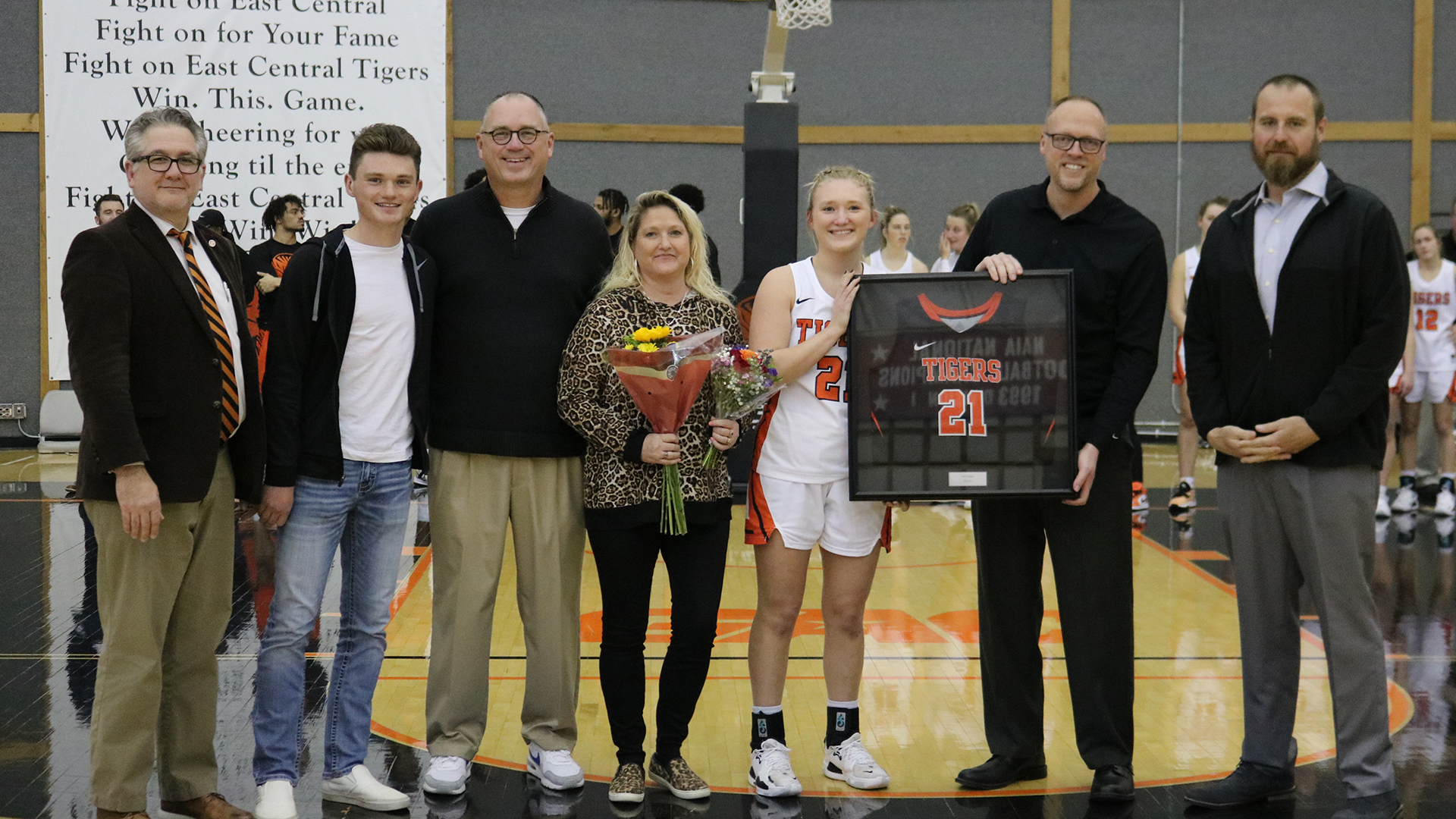 Lexi Tompkins - Women's Basketball - East Central University Athletics